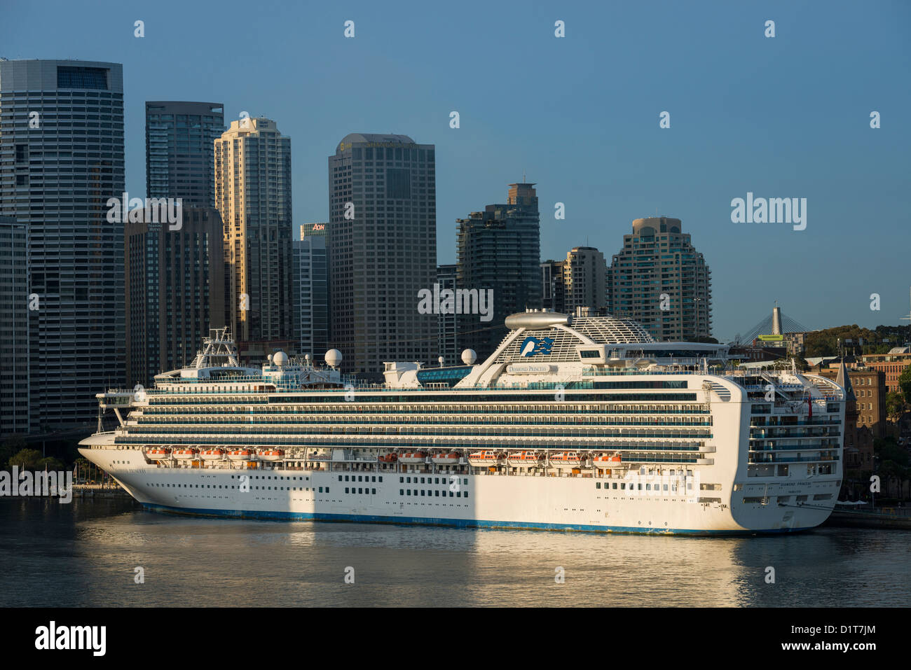 Diamond Princess Cruise Ship docked at Circular Quay, Sydney Stock ...
