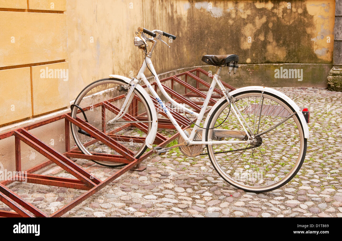 Black bike rack hi-res stock photography and images - Alamy
