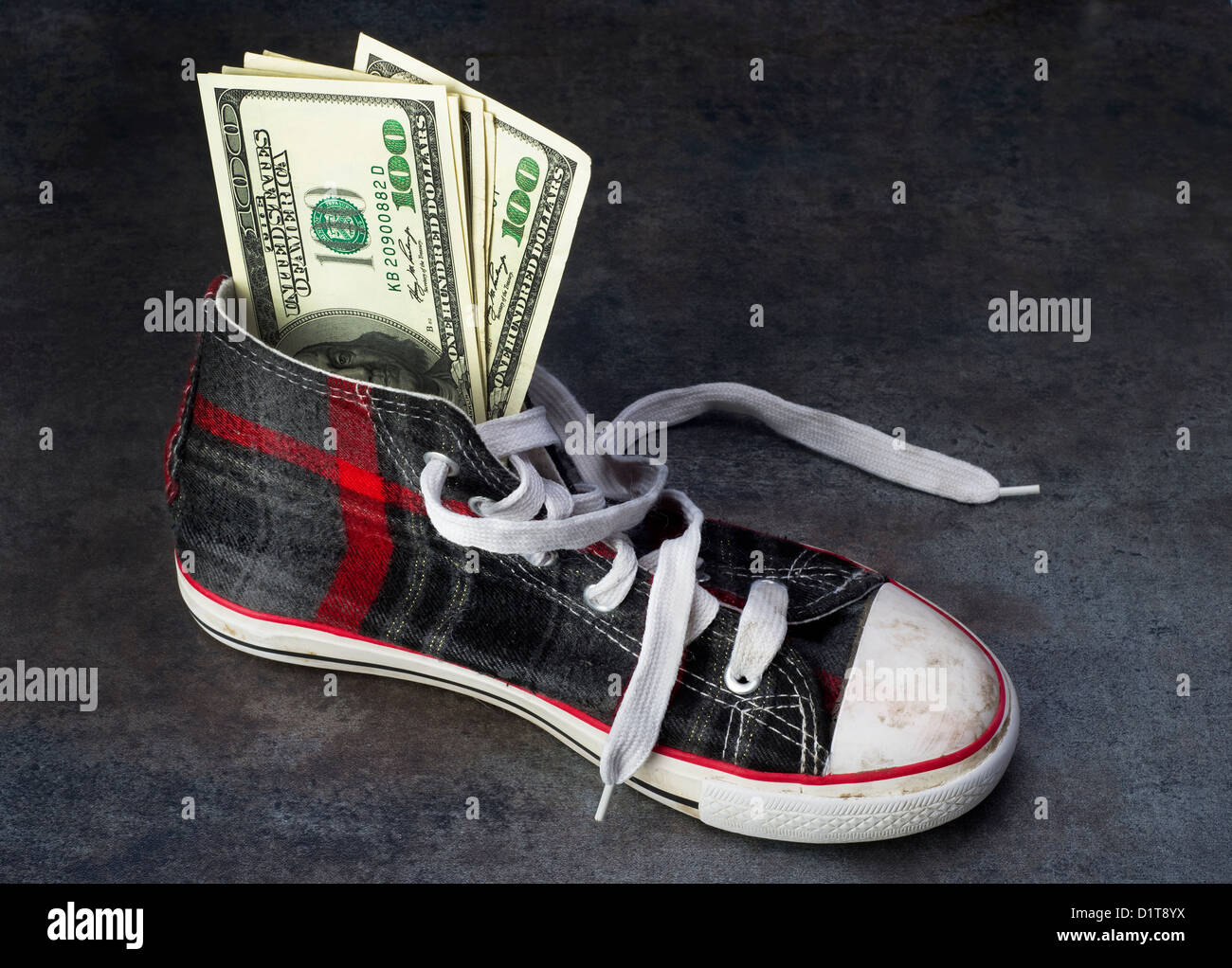 Bank kids hi-res stock photography and images - Alamy