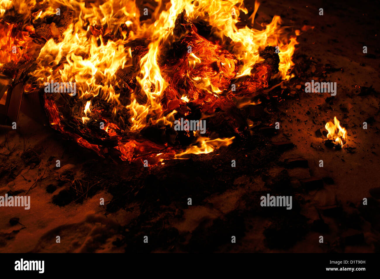 Intense flames hi-res stock photography and images - Alamy