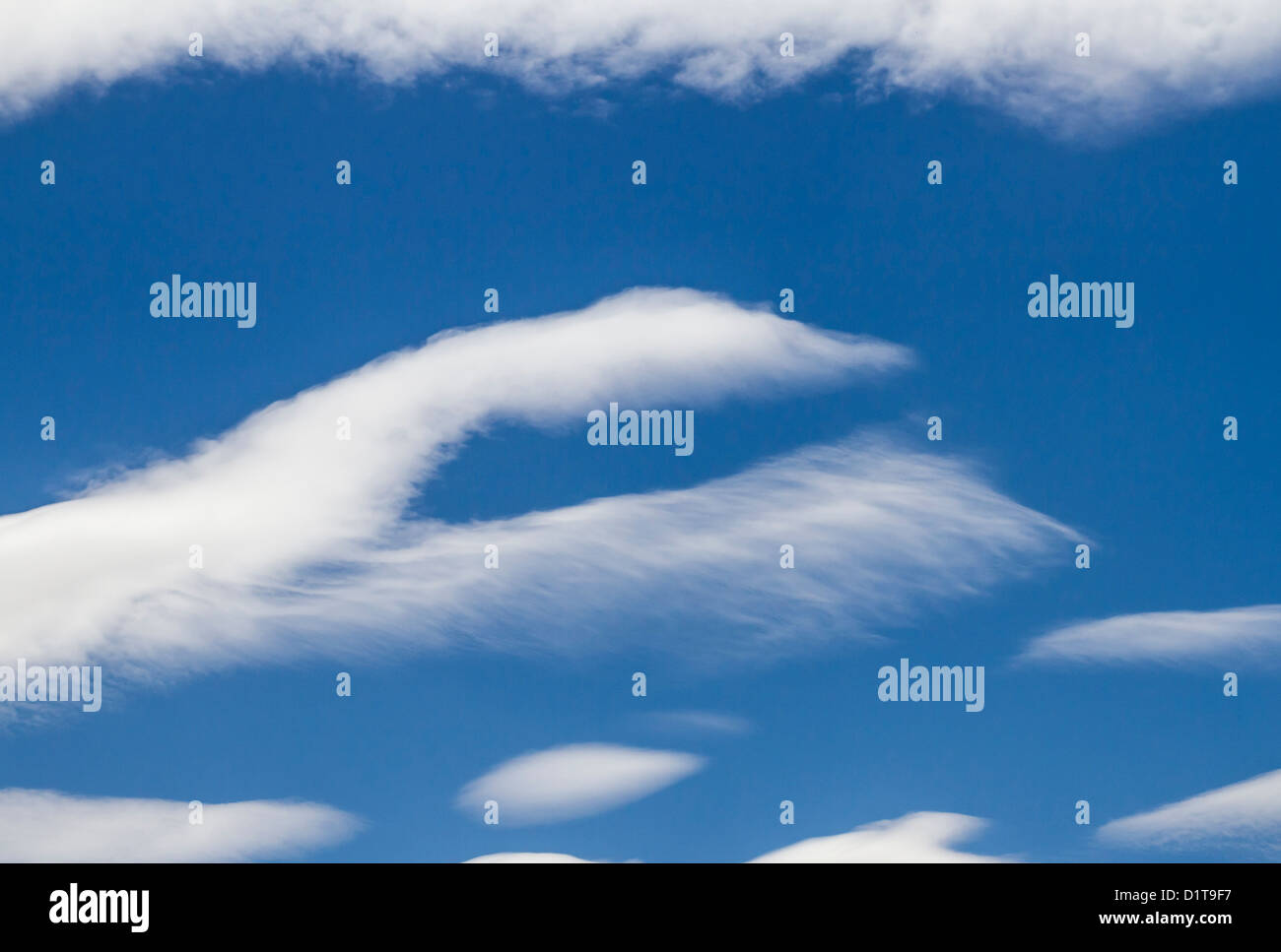 Cirrus uncinus clouds hi-res stock photography and images - Alamy