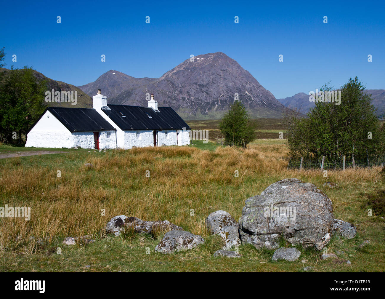 White house glen coe scotland hi-res stock photography and images - Alamy