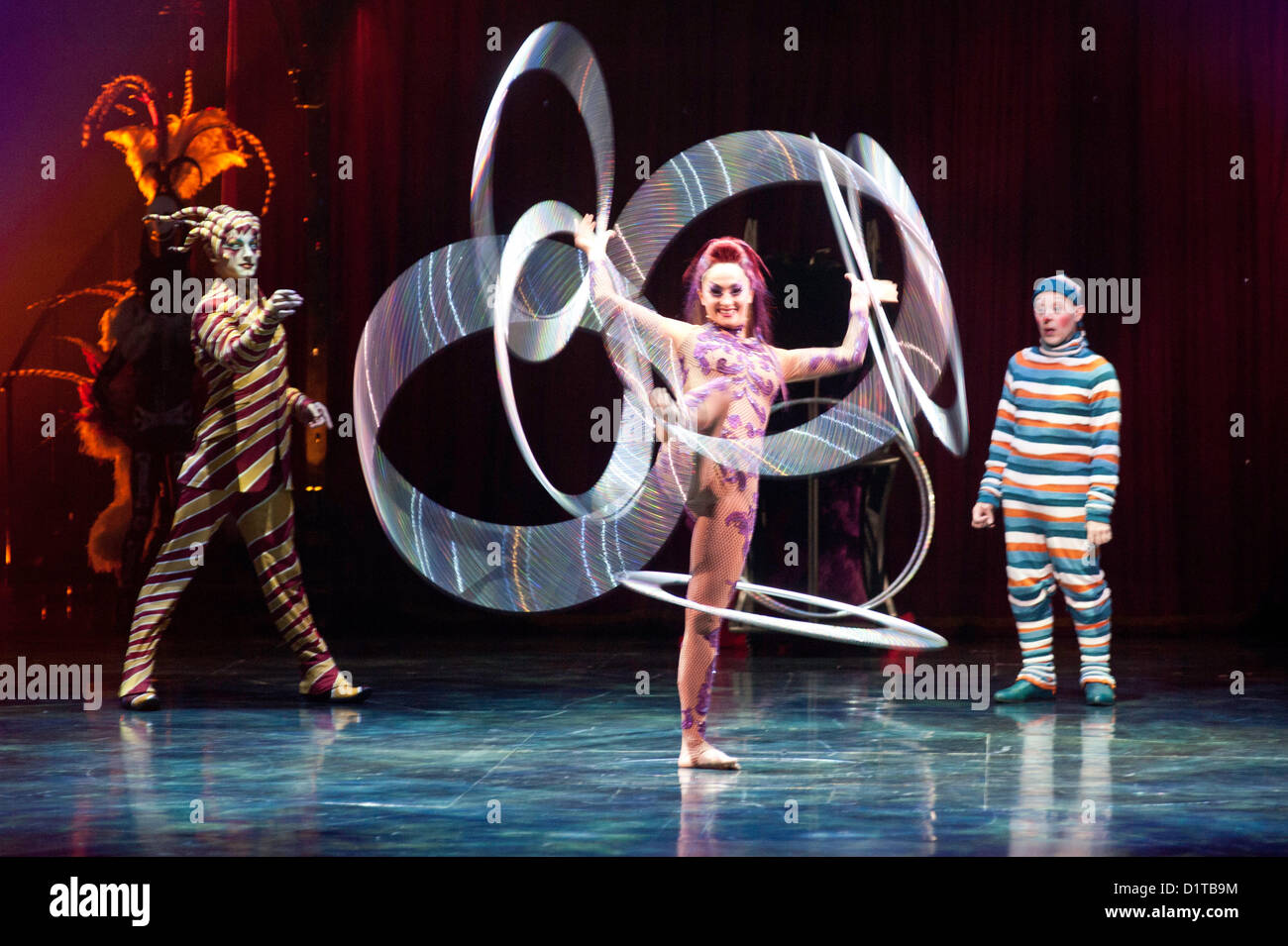 Cirque du soleil performance hi-res stock photography and images - Alamy