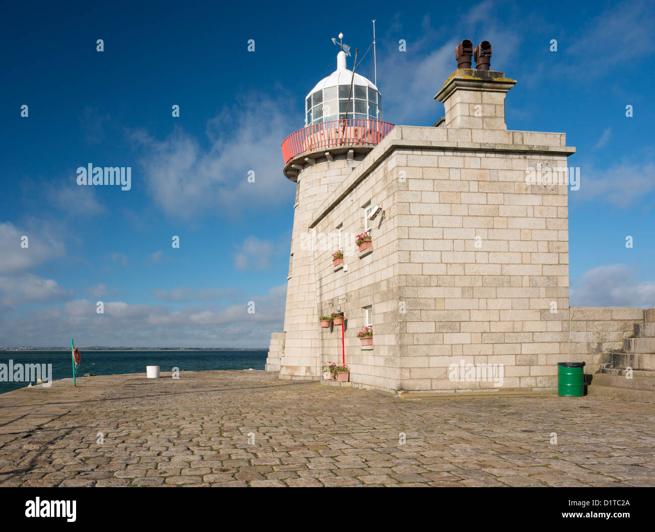 Howth pier hi-res stock photography and images - Alamy