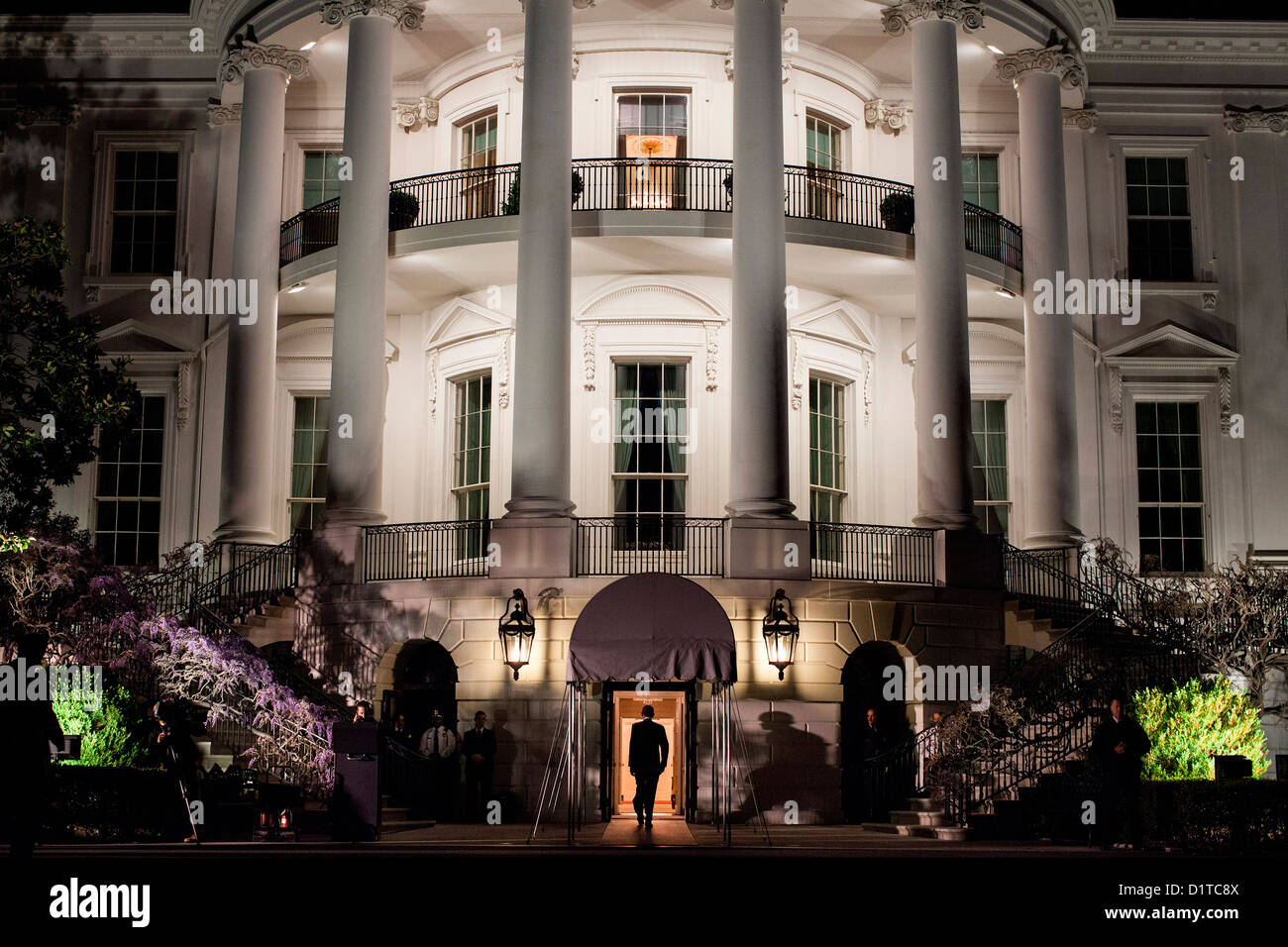 US President Barack Obama walks in the Diplomatic Reception Room after ...