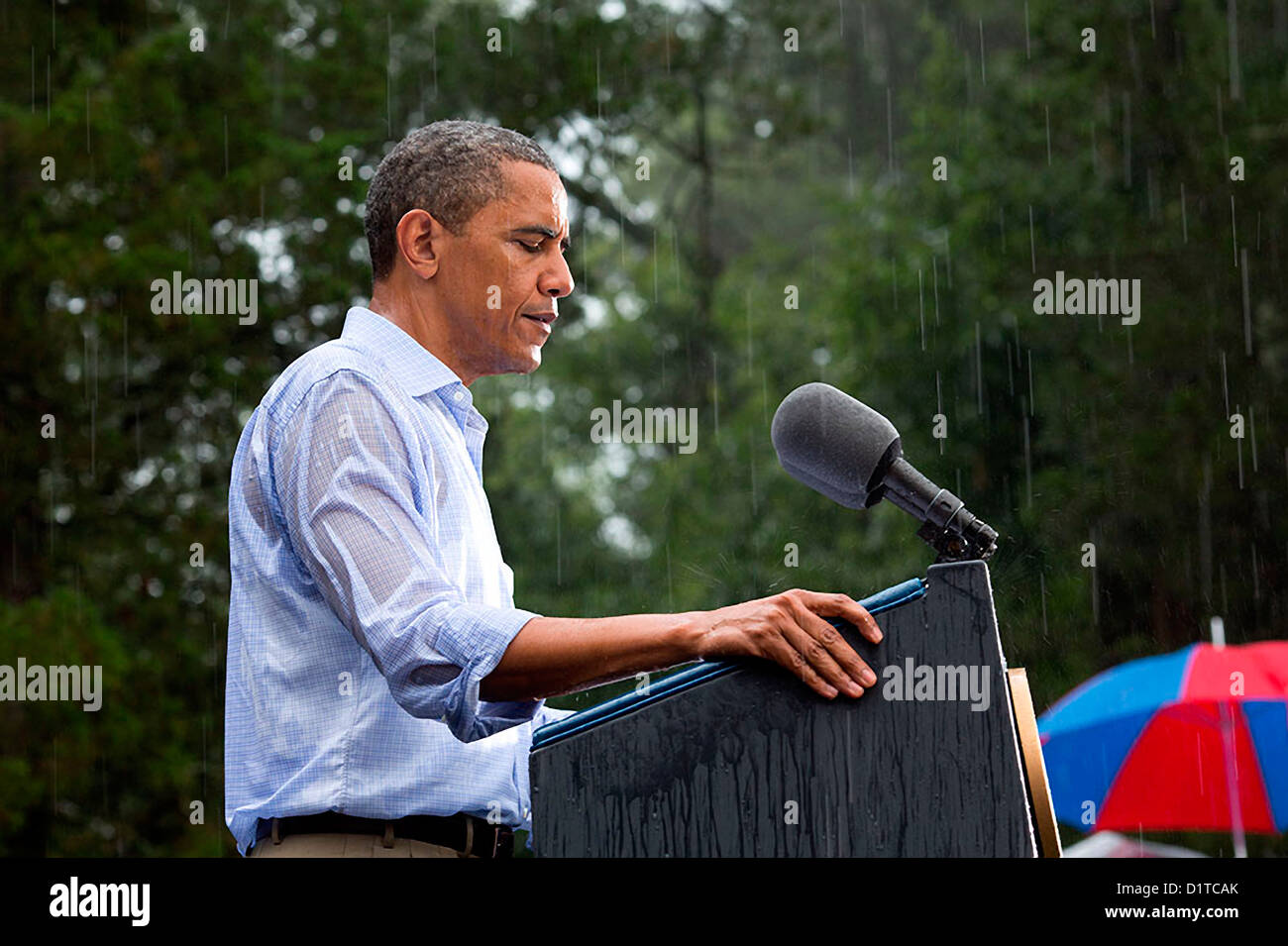 Barack obama campaigns in virginia hi-res stock photography and images ...