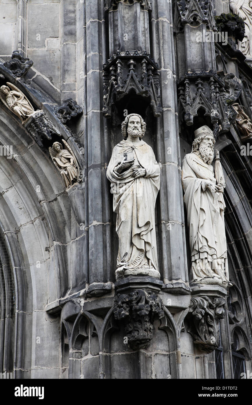 Aachen cathedral statue hi-res stock photography and images - Alamy