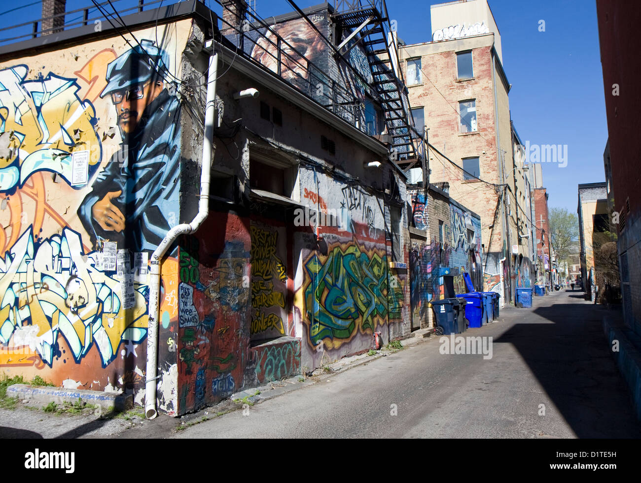 Street art at the alleys of Toronto, Canada Stock Photo - Alamy