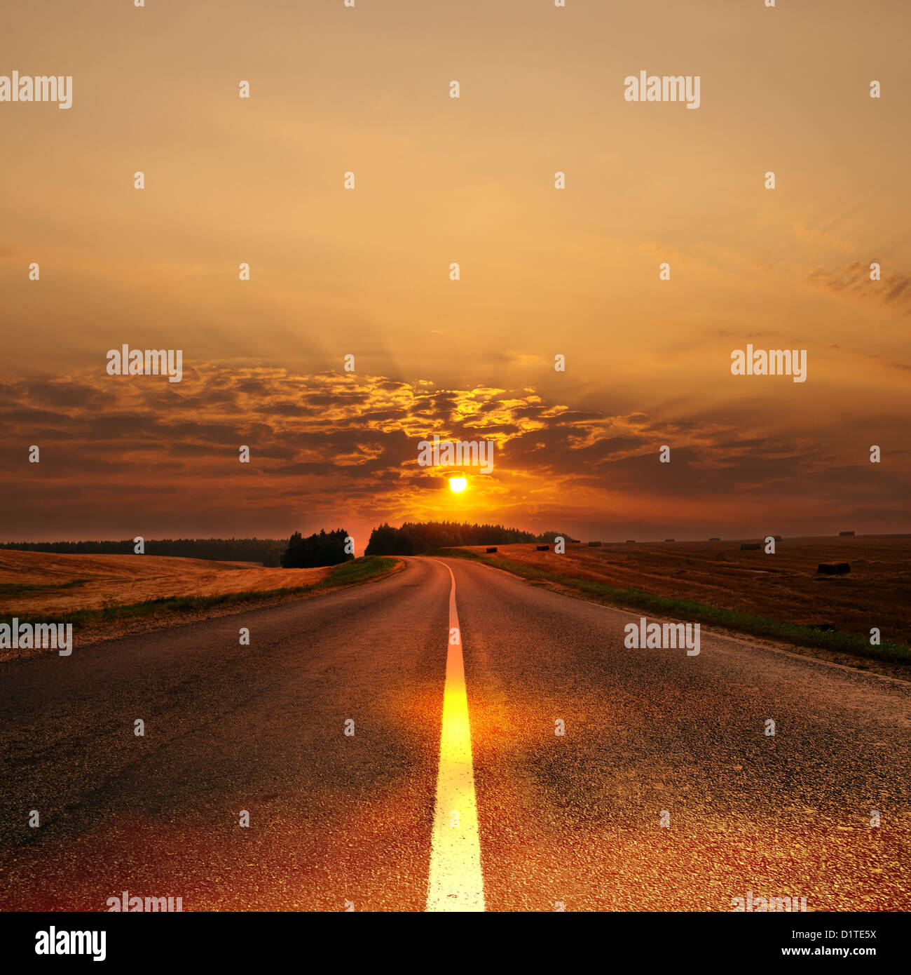 Afar highway hi-res stock photography and images - Alamy