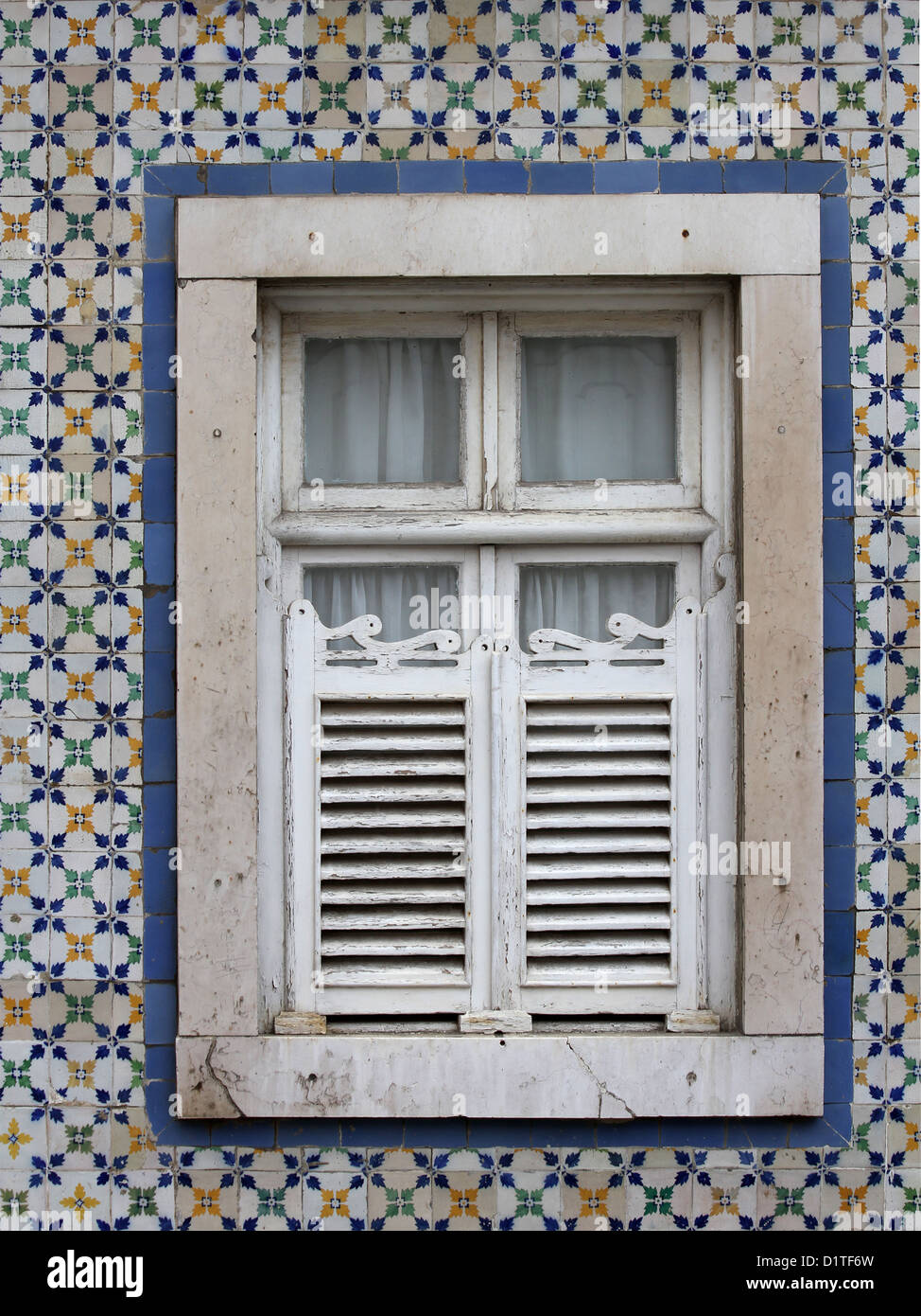 Antique lisbon vintage hi-res stock photography and images - Alamy