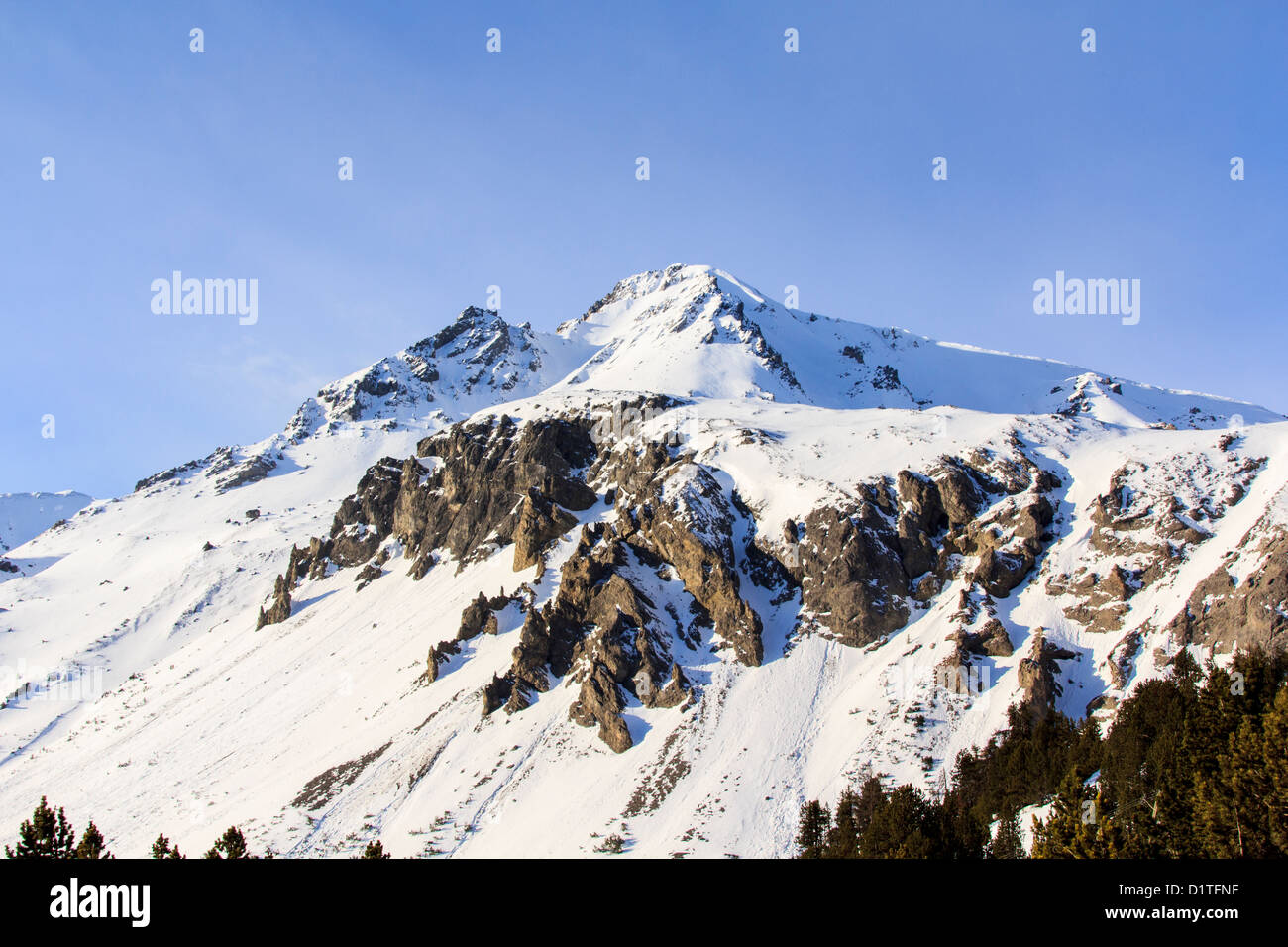 Alpine mountain chain hi-res stock photography and images - Alamy