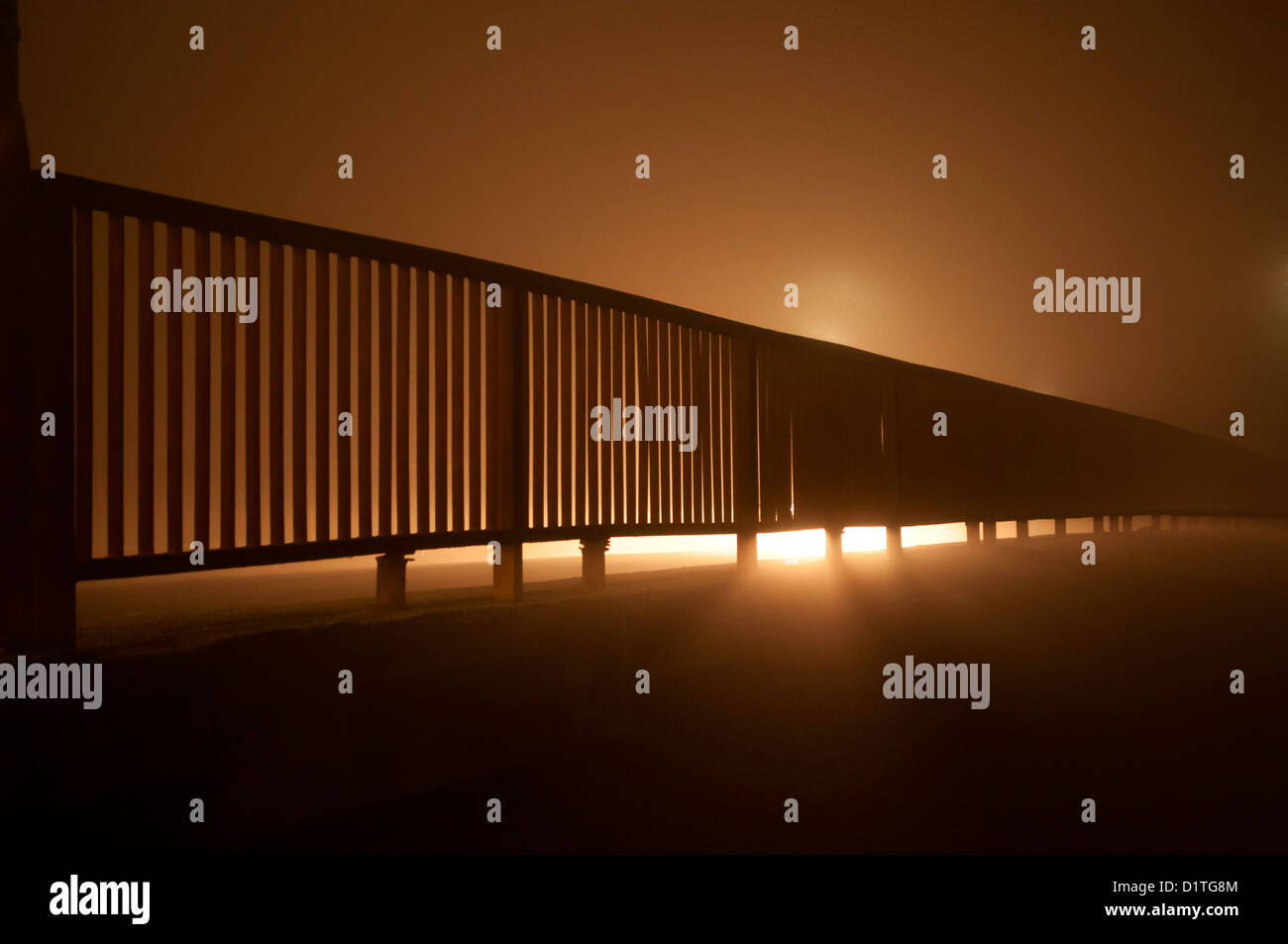 Bridge lights night hi-res stock photography and images - Alamy