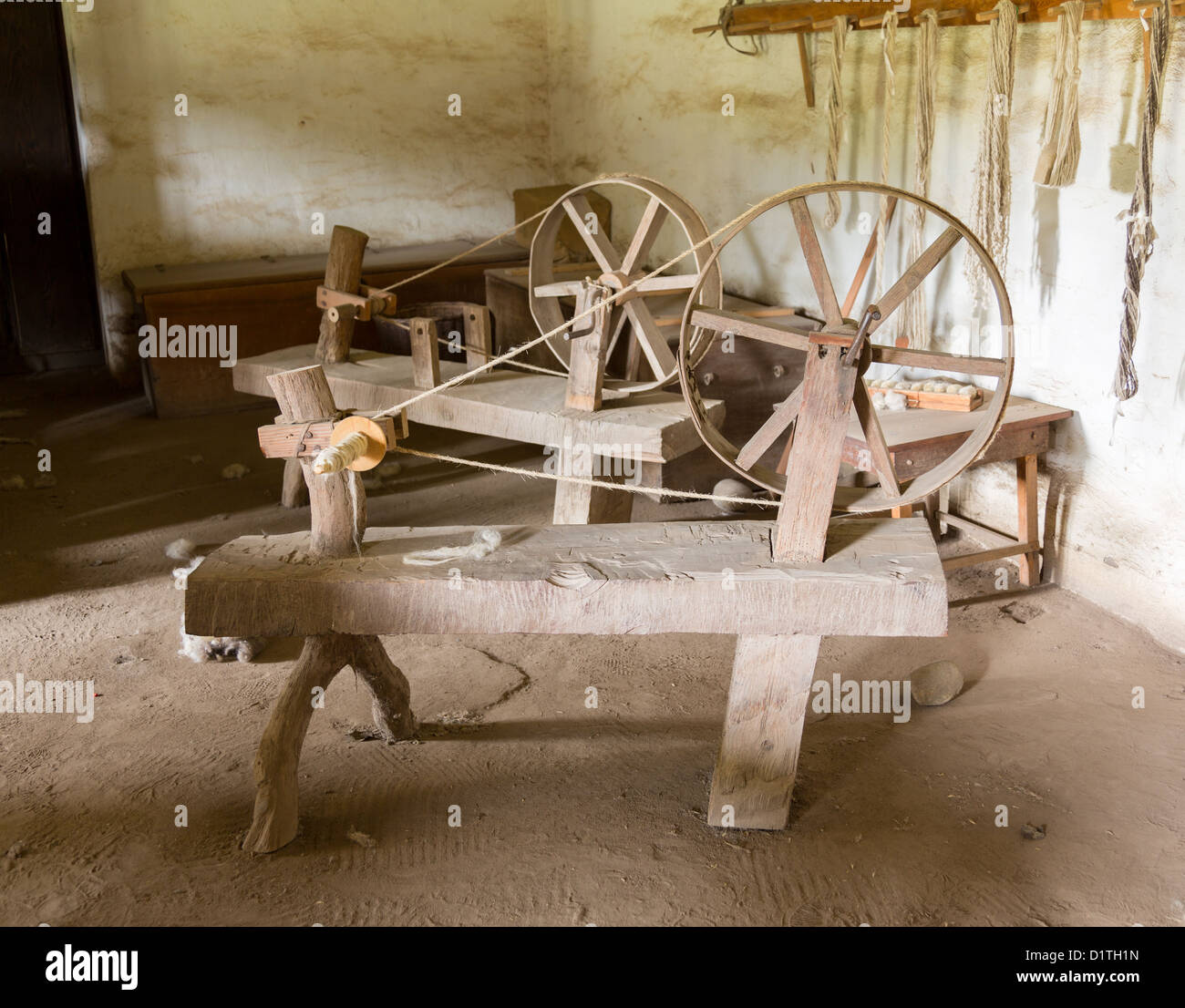 Old spinning wheel hi-res stock photography and images - Alamy