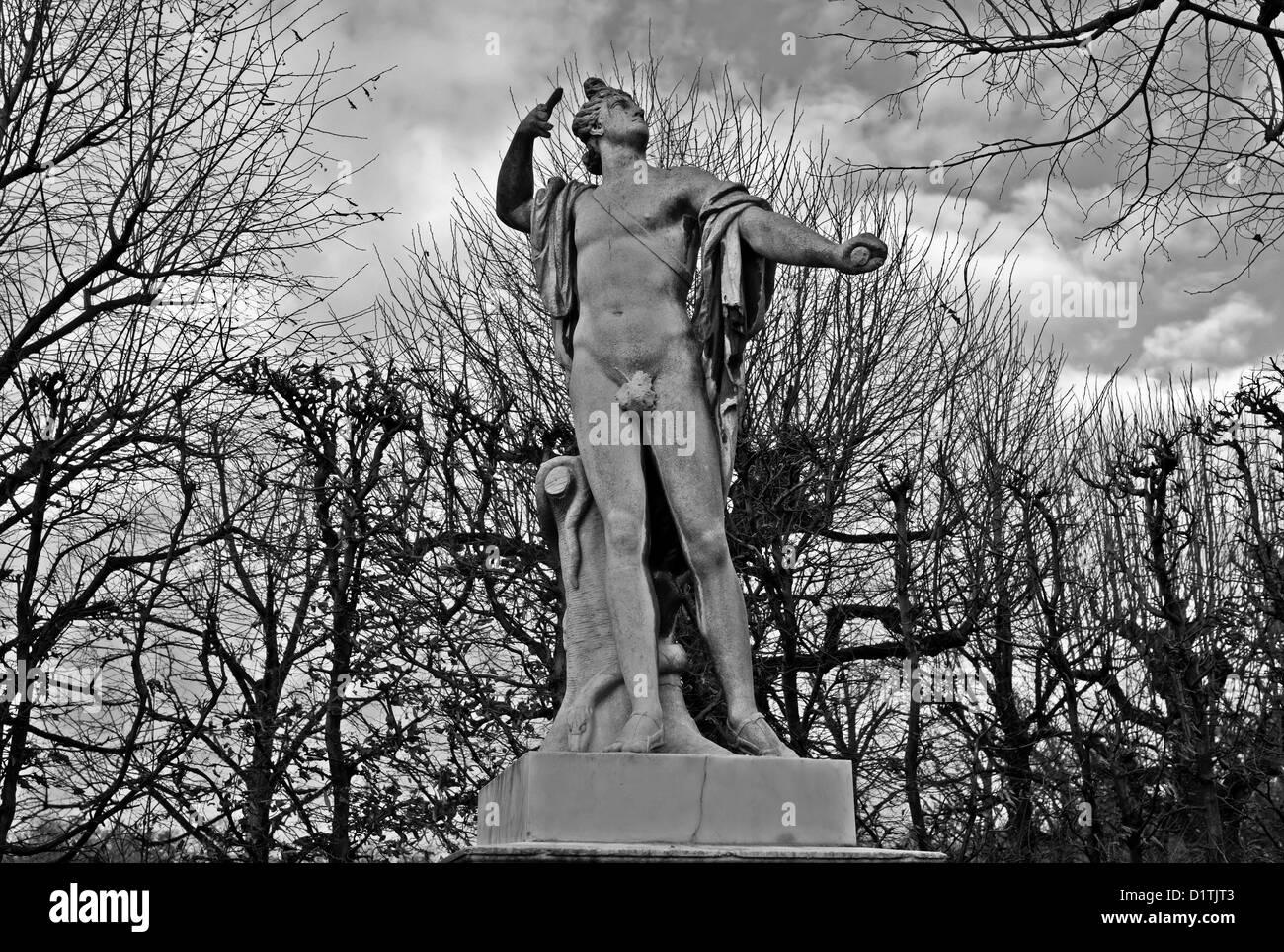 Statues in vienna Black and White Stock Photos & Images - Alamy