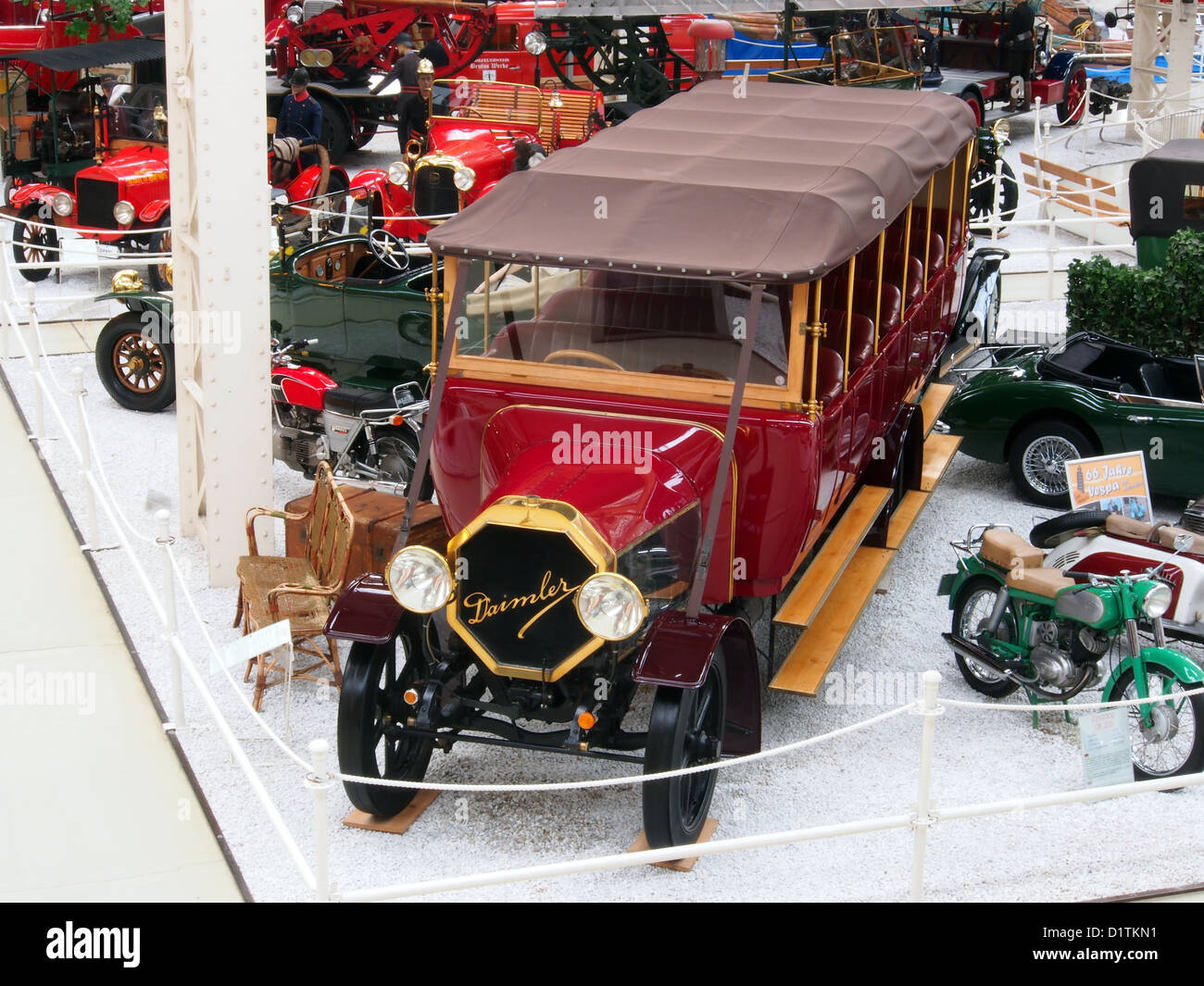 Daimler bus hi-res stock photography and images - Alamy