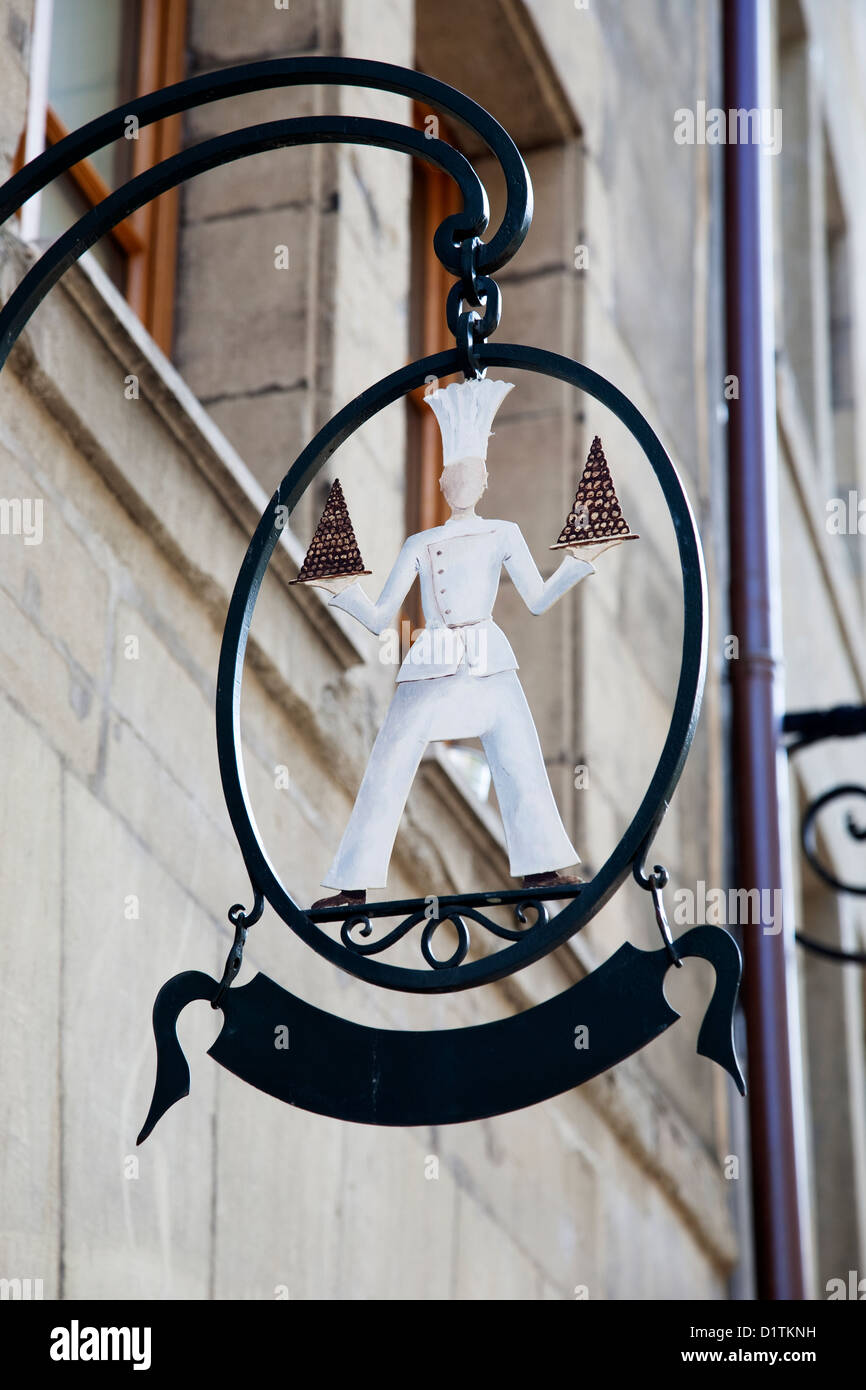 Geneva chocolate shop hi-res stock photography and images - Alamy