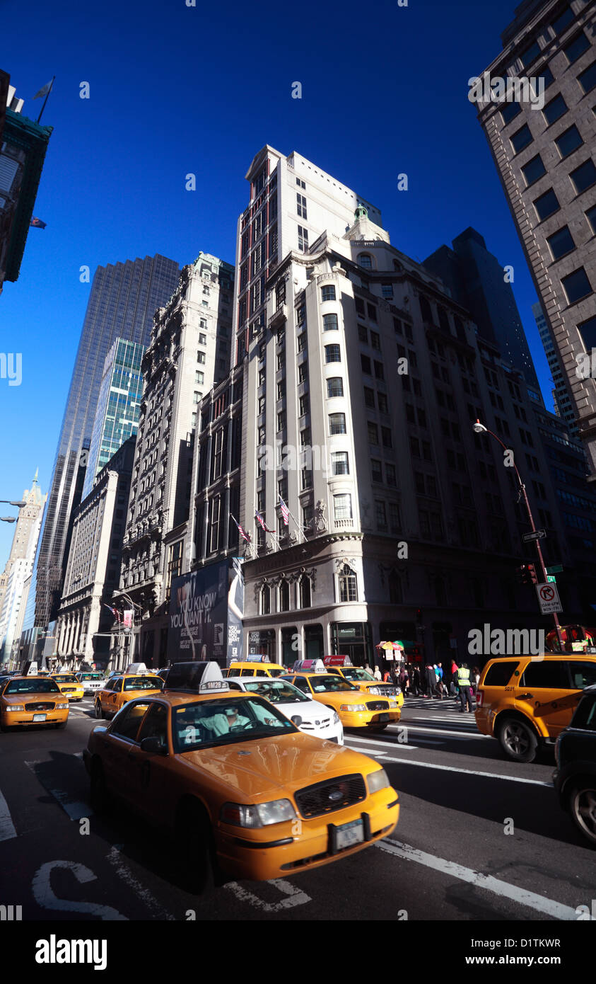 Street scene in Manhattan, New York Stock Photo - Alamy