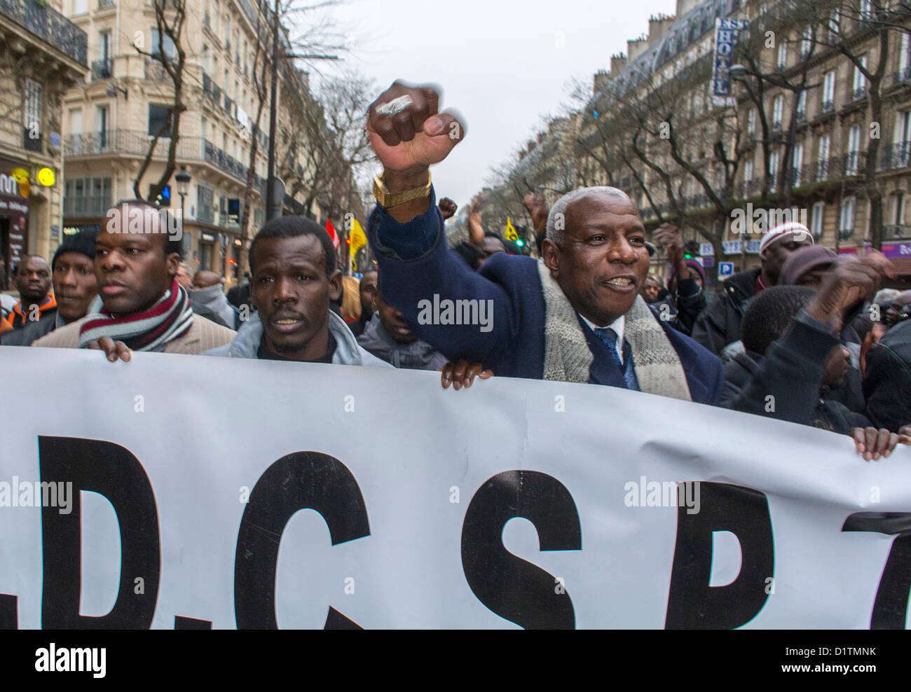 Foreigners without papers hi-res stock photography and images - Alamy