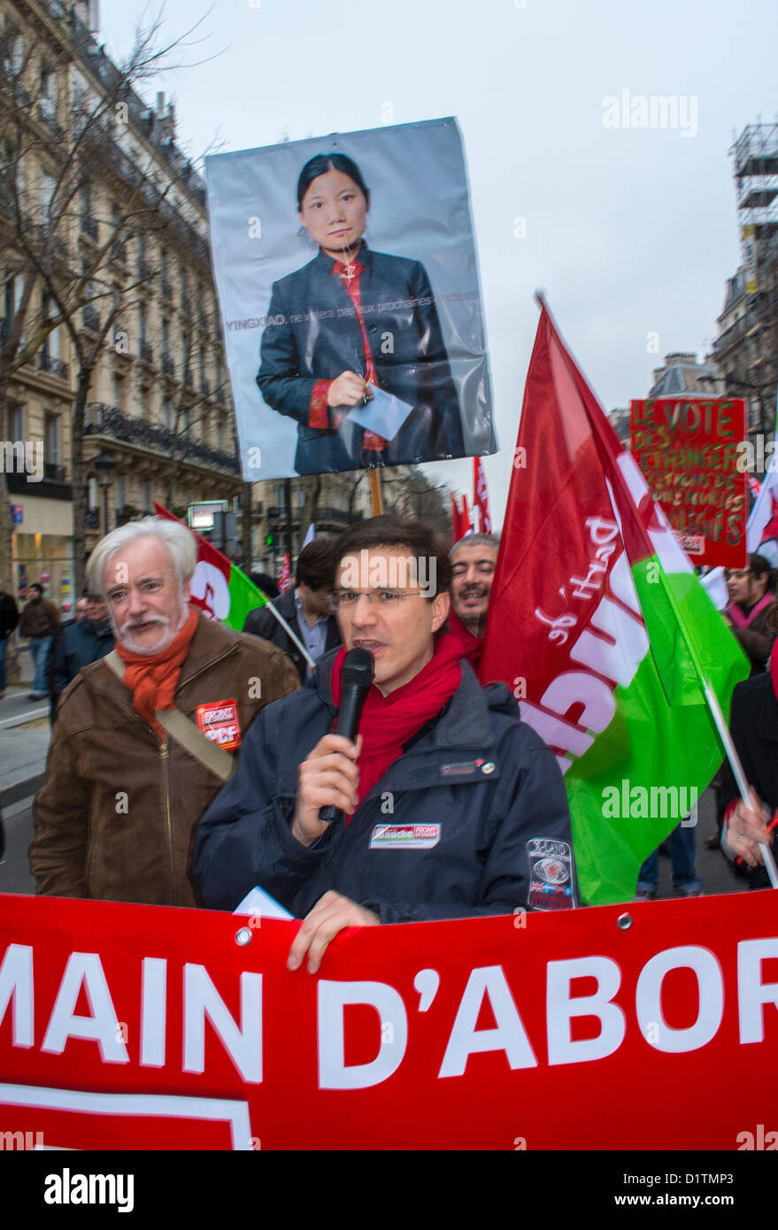 Microphone slogans migrants hi-res stock photography and images - Alamy