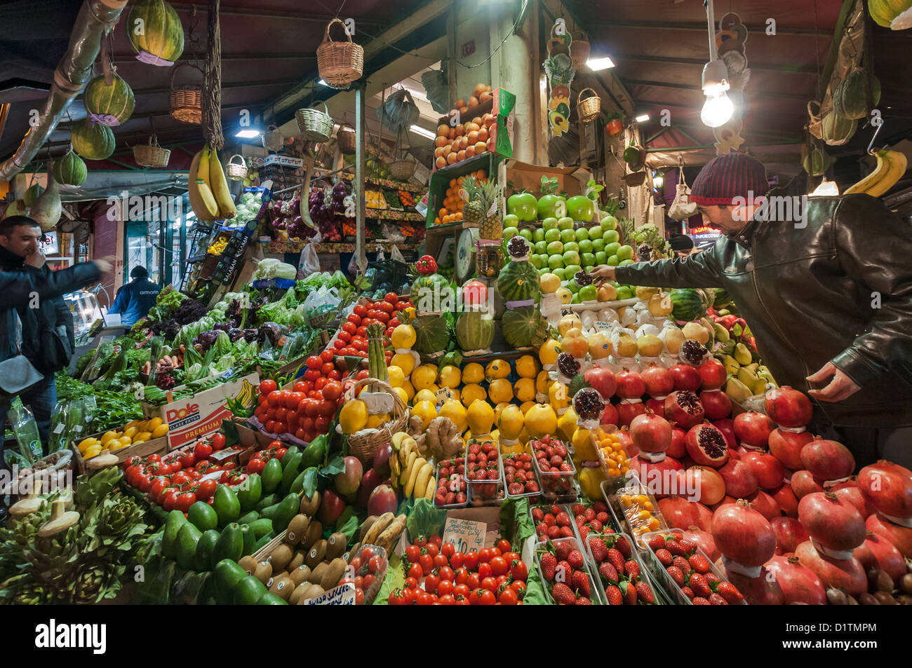 Food market istanbul hi-res stock photography and images - Alamy