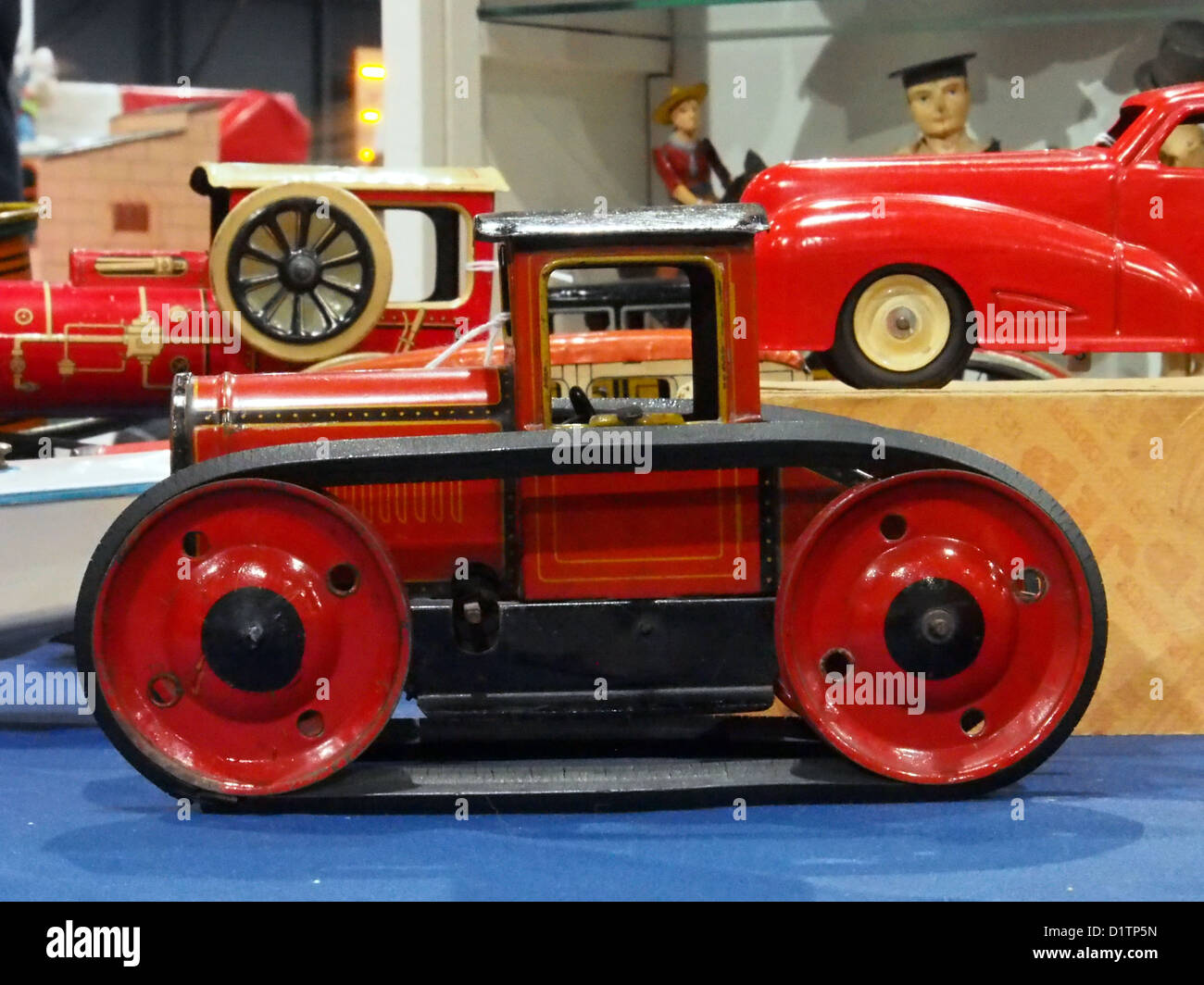 Tin toy tractor hi-res stock photography and images - Alamy