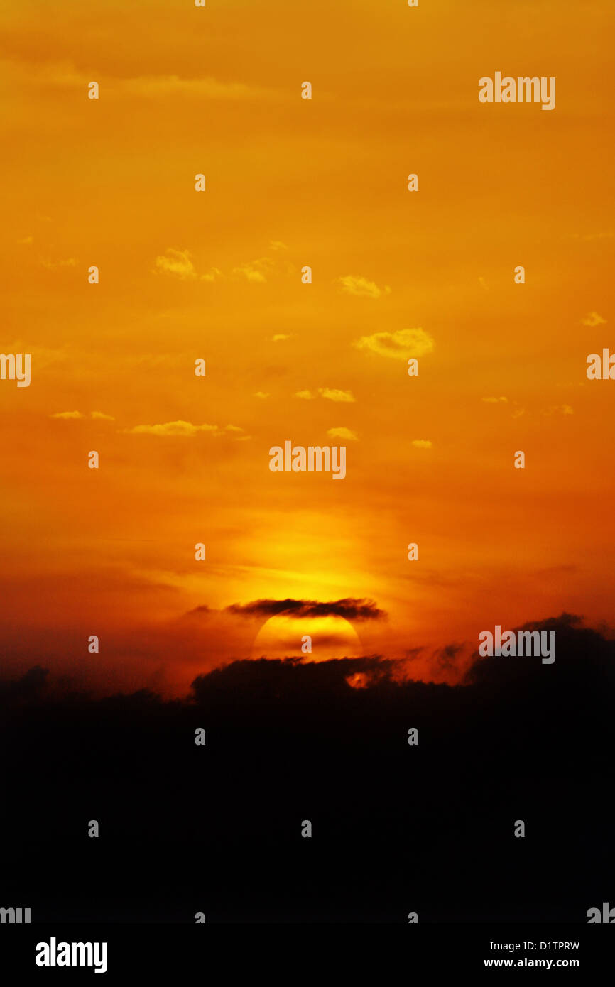 Sunset colours sky fire hi-res stock photography and images - Alamy