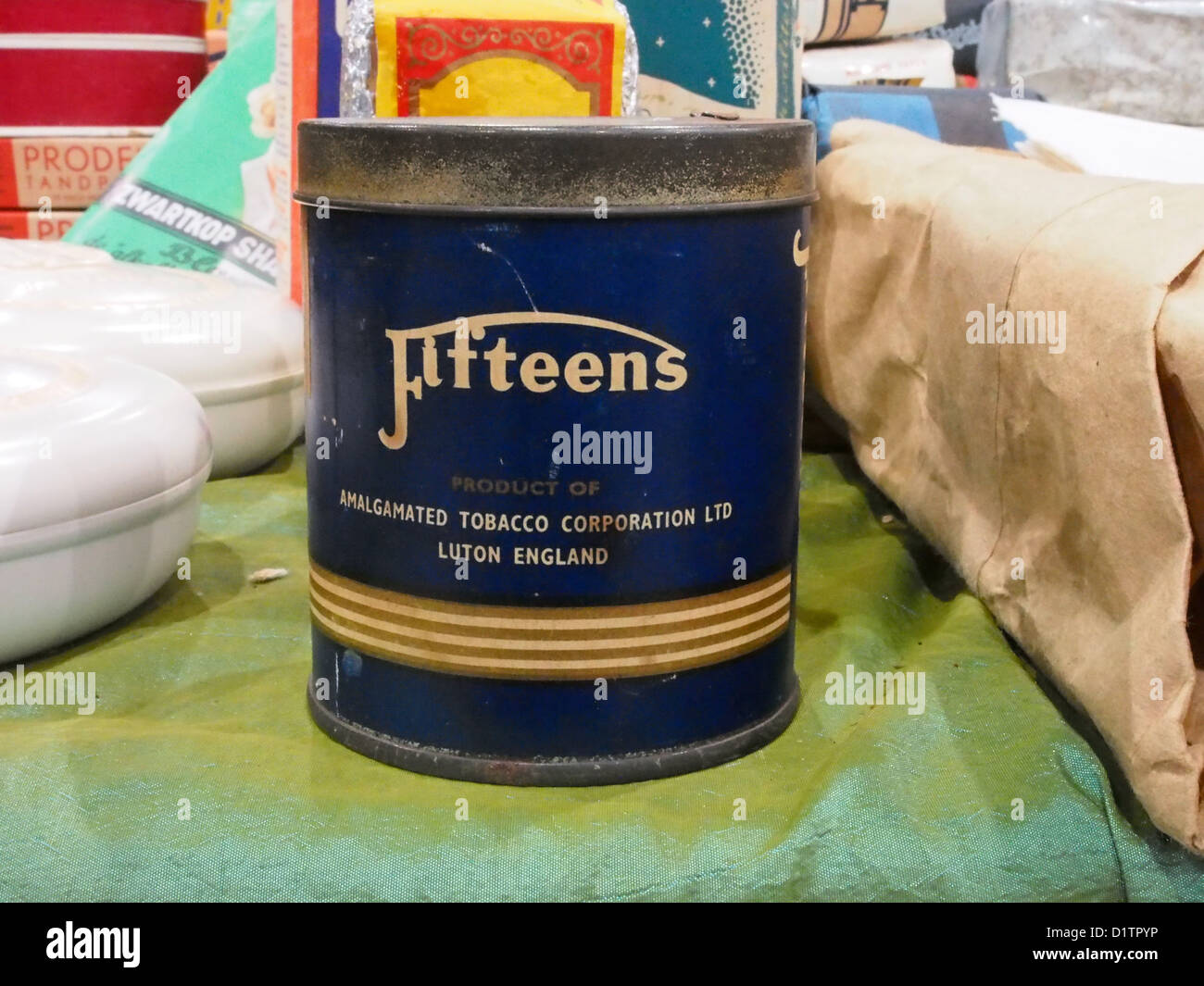 Fifteens Medium Navy Cut is a brand of cigarettes known for its ...