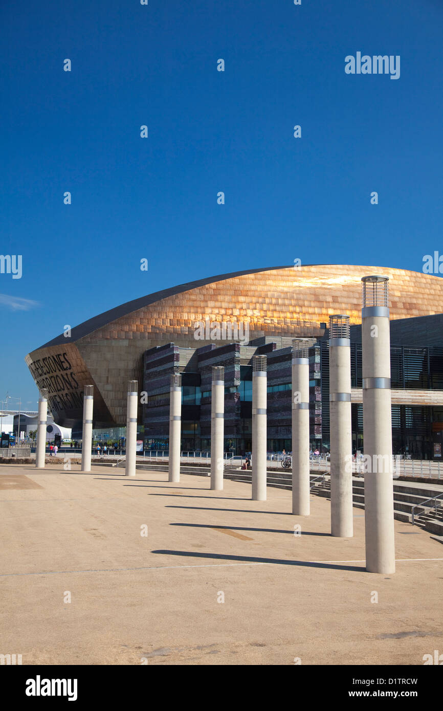 Millennium centre cardiff hi-res stock photography and images - Alamy