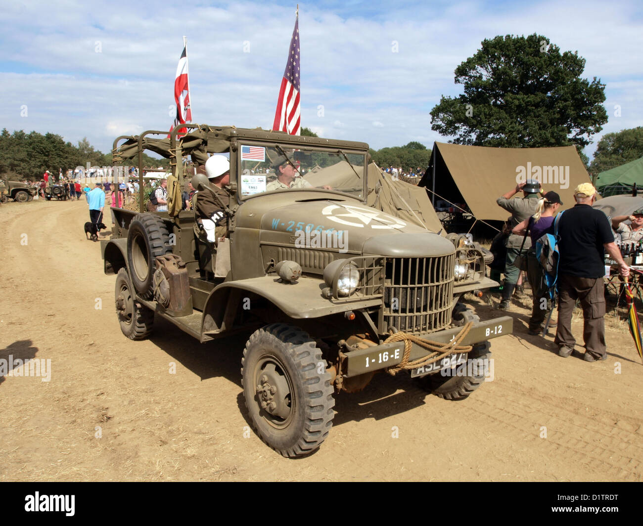 Dodge halve ton wc4 weapons carrier hi-res stock photography and images ...