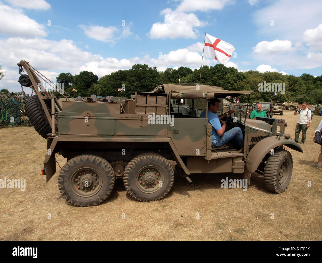 The 30cwt Morris-Commercial CDSW 6x4 wrecker, showcased at the War and ...