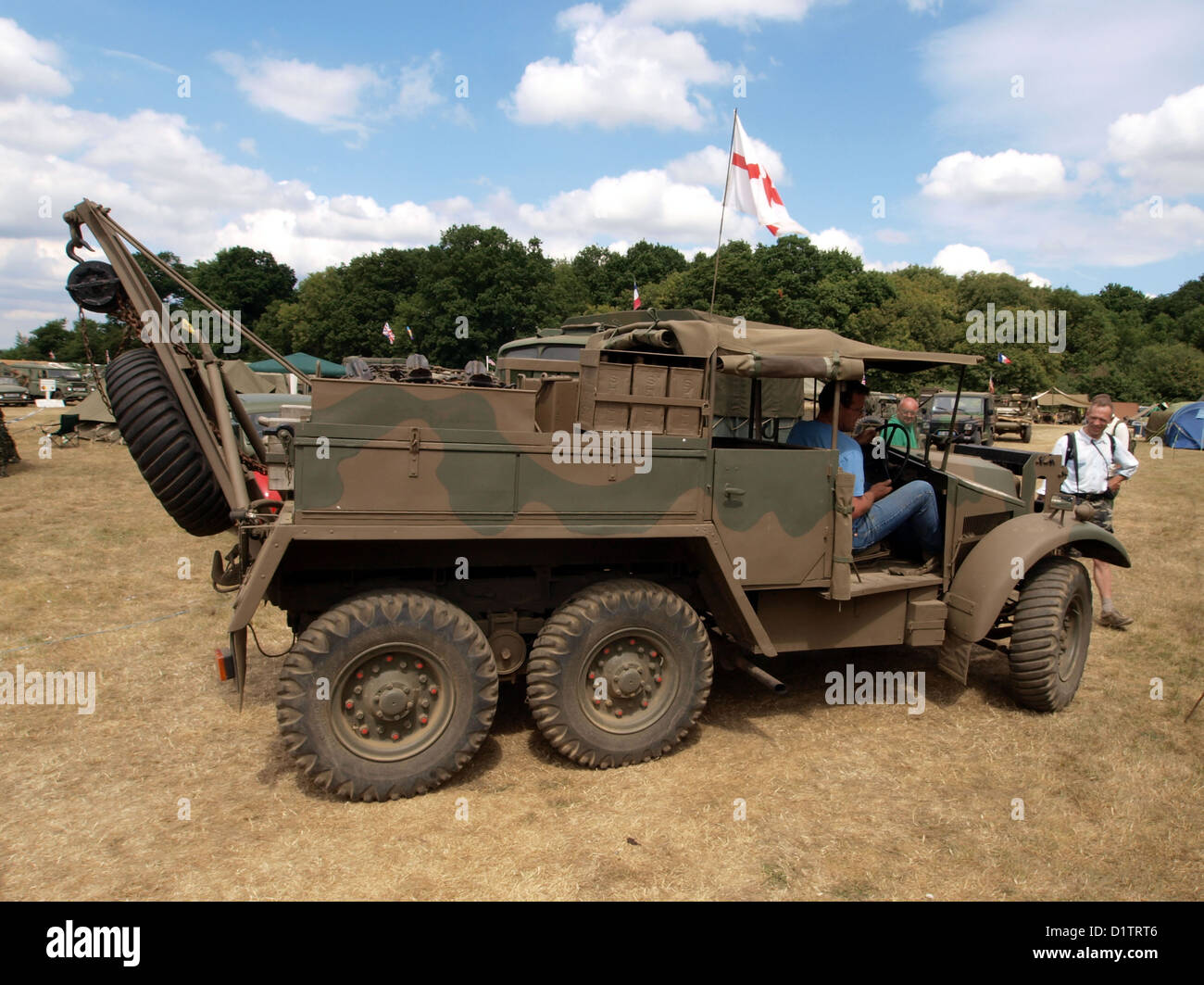 The 30cwt Morris-Commercial CDSW 6x4 wrecker, featured at the War and ...