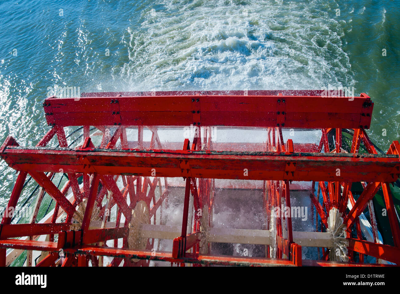 Paddle wheel steamboat hi-res stock photography and images - Alamy