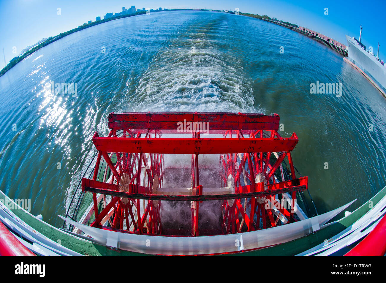Paddlewheel steamboat hi-res stock photography and images - Alamy