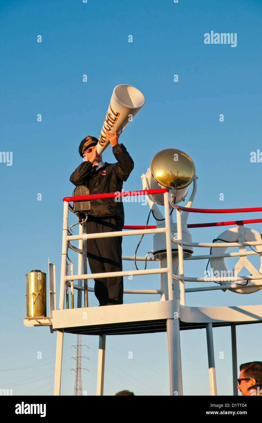 Cruise ship captain welcome hi-res stock photography and images - Alamy