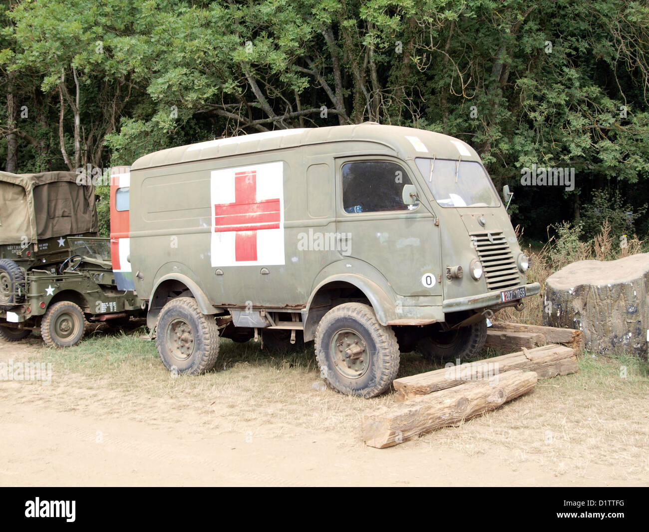 Renault r2087 military ambulance hi-res stock photography and images ...