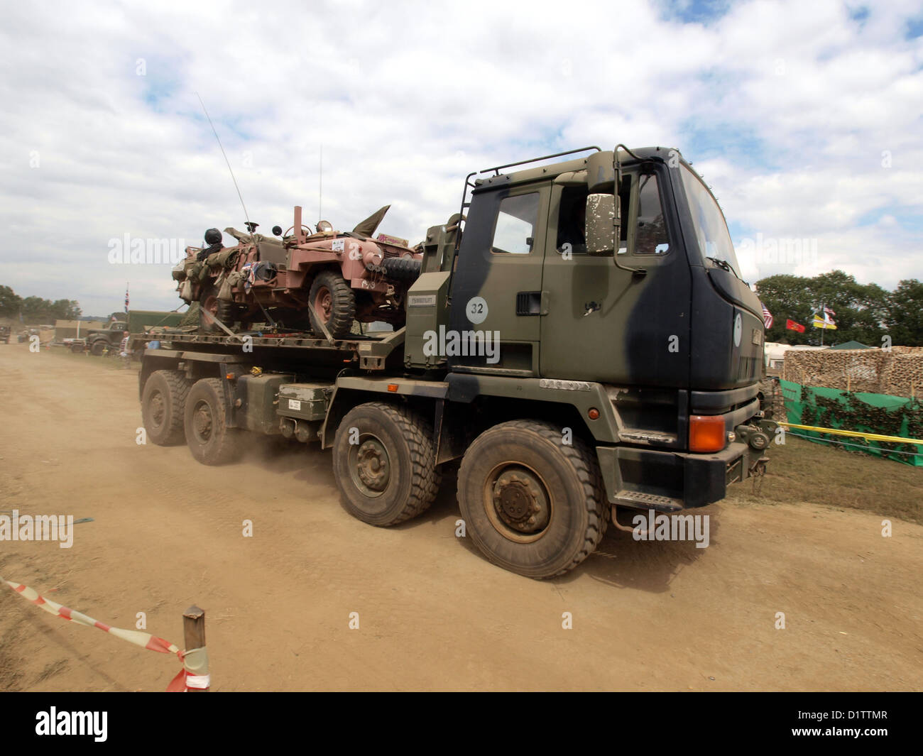 War and Peace Show....Leyland DAF DROPS Heavy Utility Truck ...