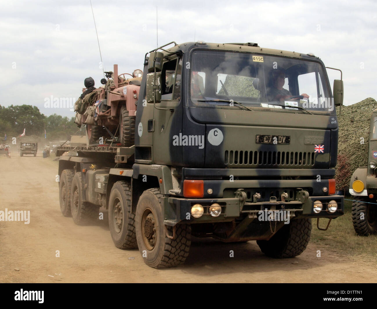 War and Peace Show....Leyland DAF DROPS Heavy Utility Truck ...