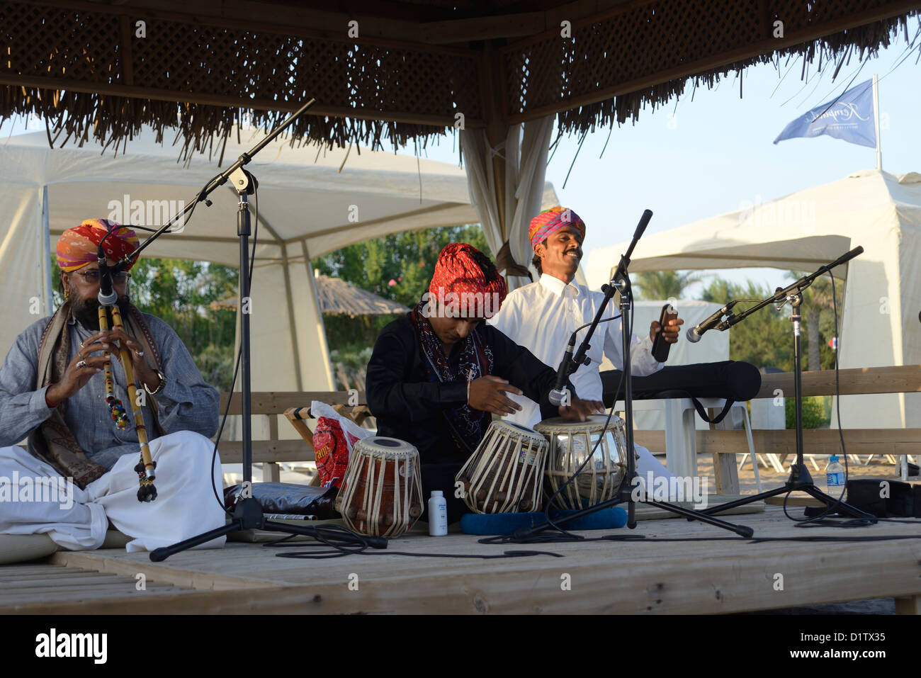 Three musicians hi-res stock photography and images - Alamy