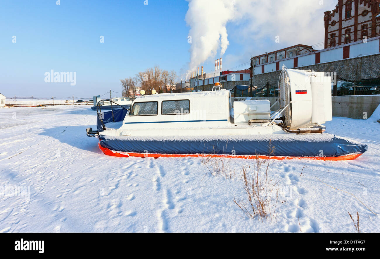 Hovercraft on snow hi-res stock photography and images - Alamy