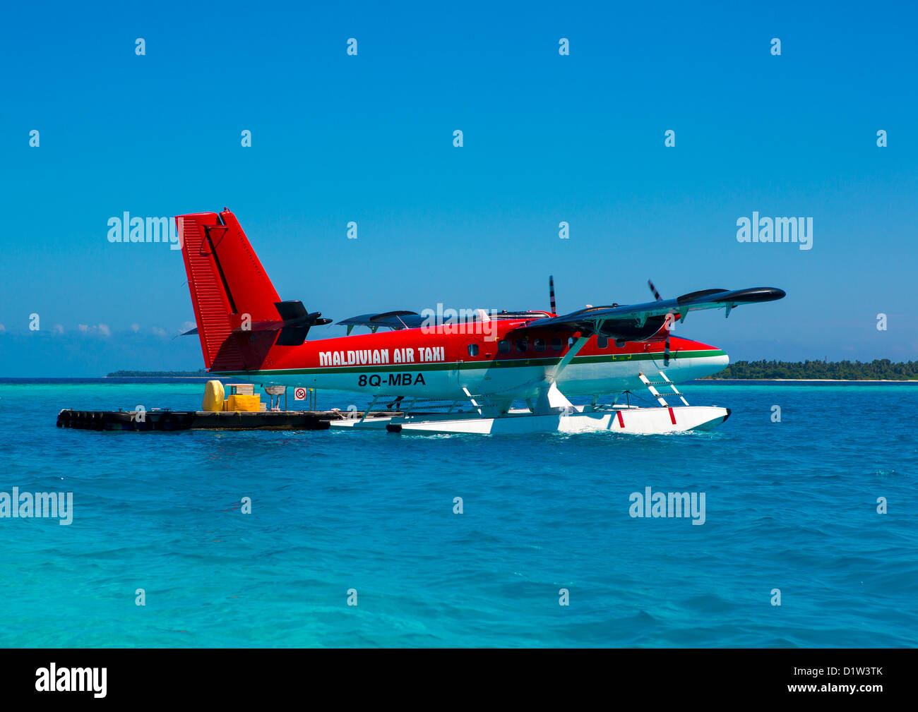Maldivian Air Taxi Seaplane At Soneva Fushi Hotel Airport, Baa Atoll ...