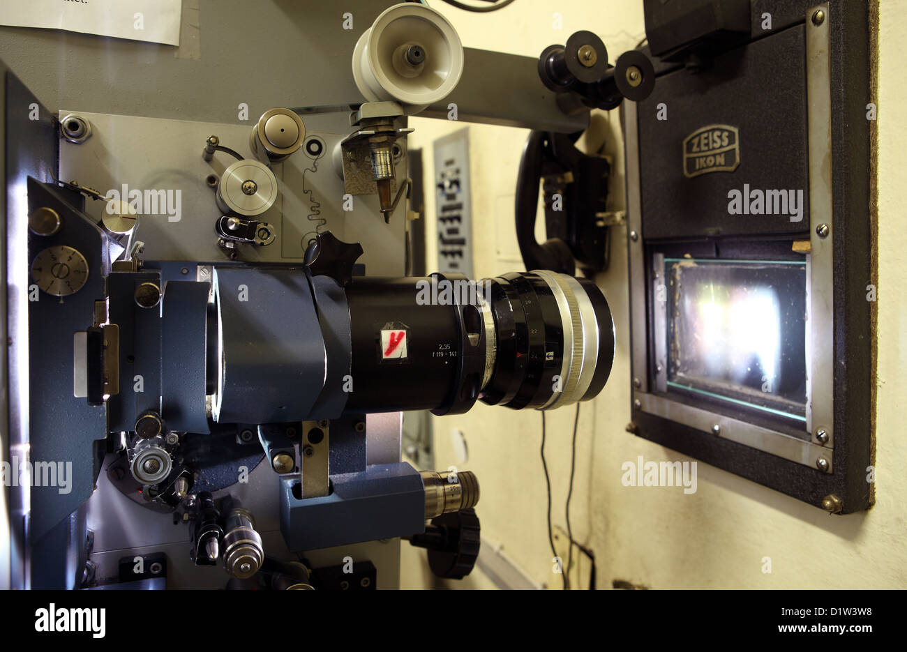 German projector hi-res stock photography and images - Alamy
