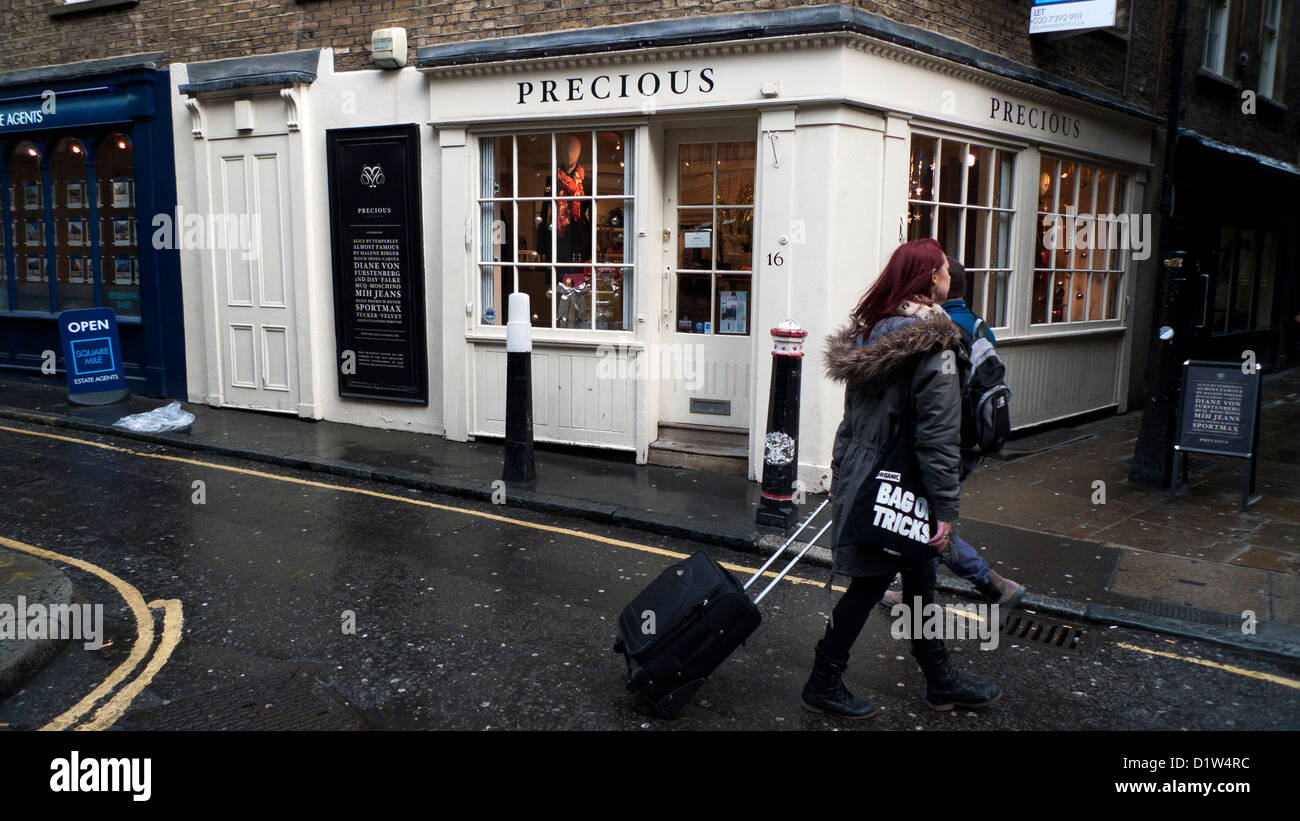 Boutique shop exterior hi-res stock photography and images - Alamy