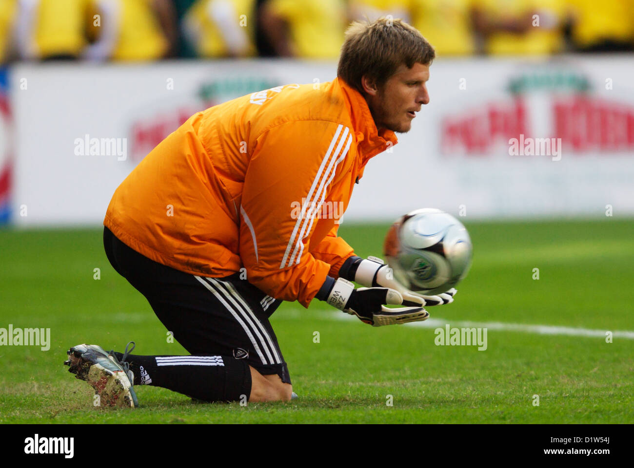 Goalkeeper Zach Wells of the Houston Dynamo warms up before the MLS Cup ...