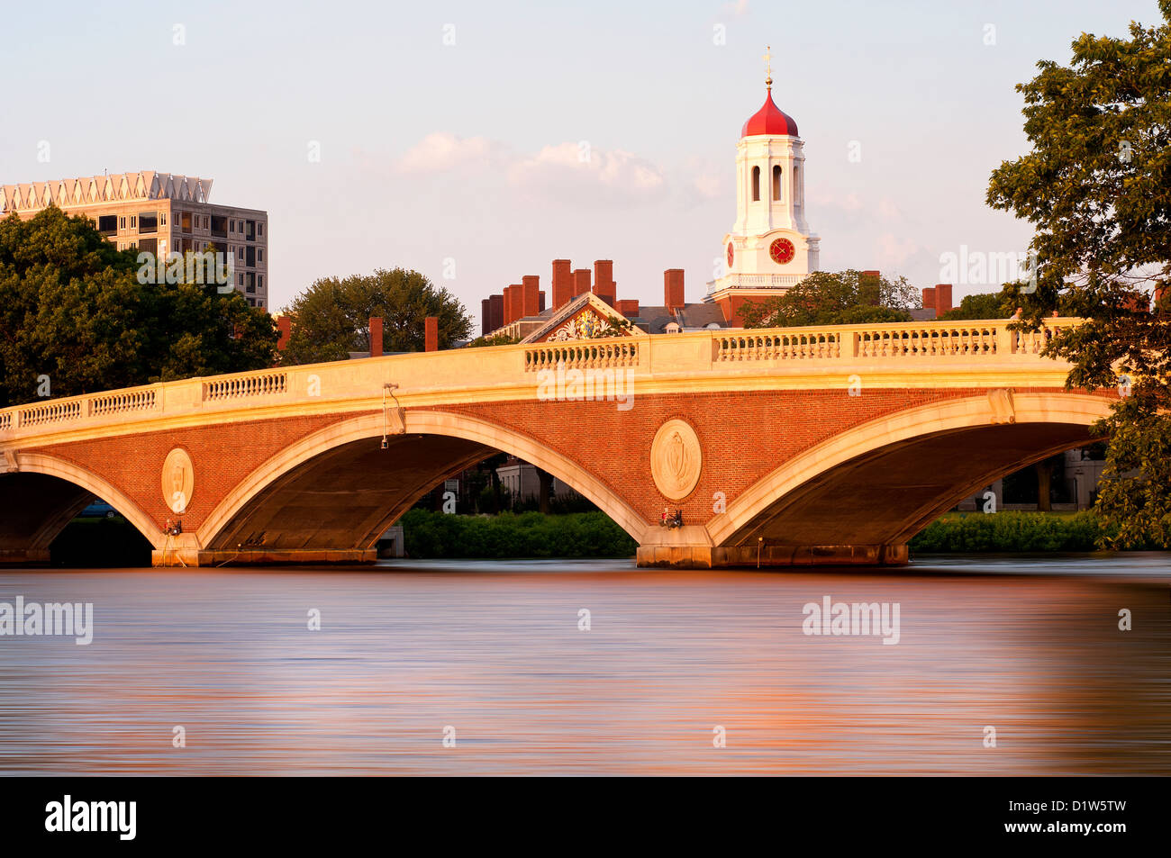 Weeks memorial footbridge hi-res stock photography and images - Alamy