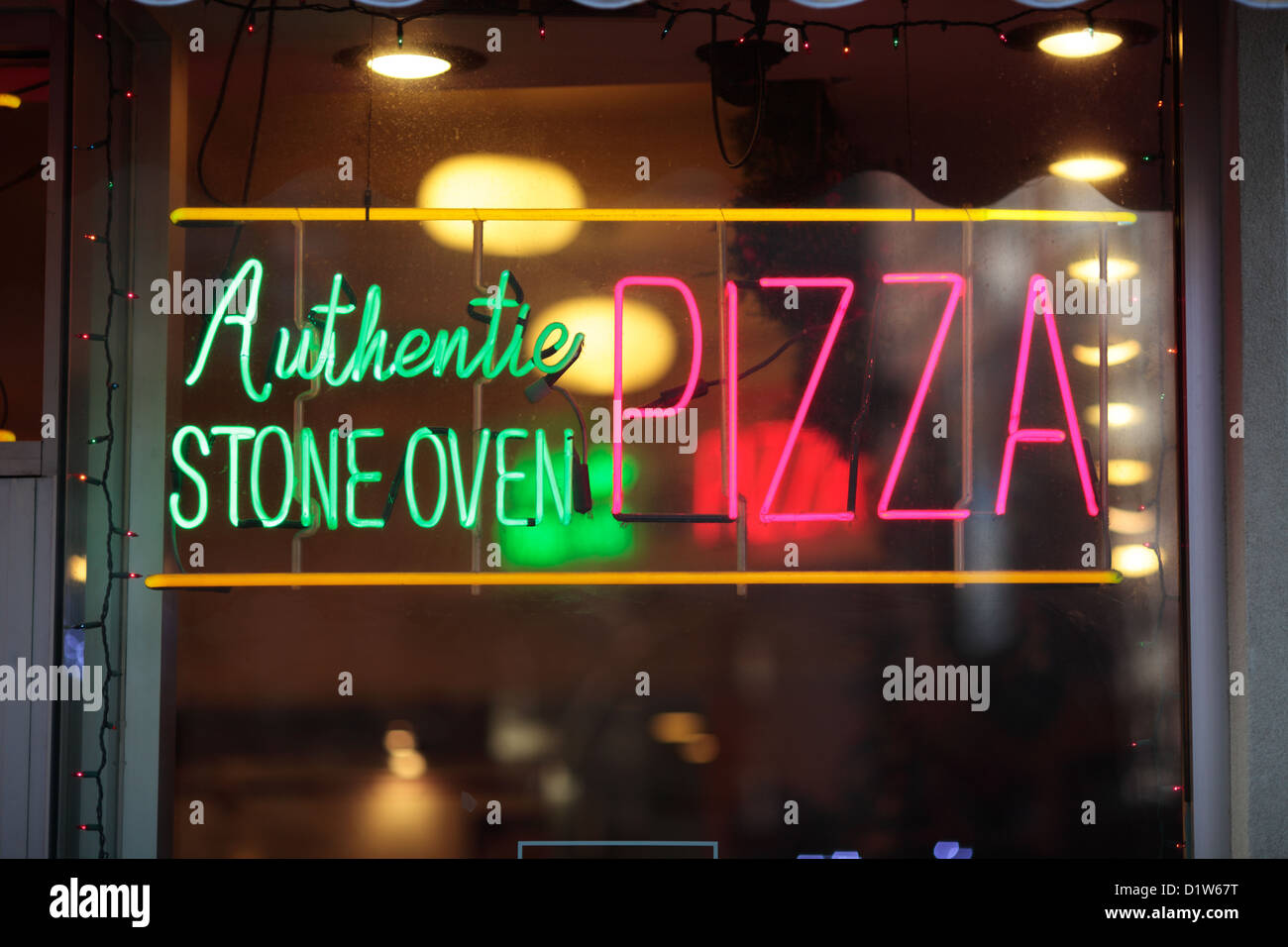 Neon pizza sign hi-res stock photography and images - Alamy