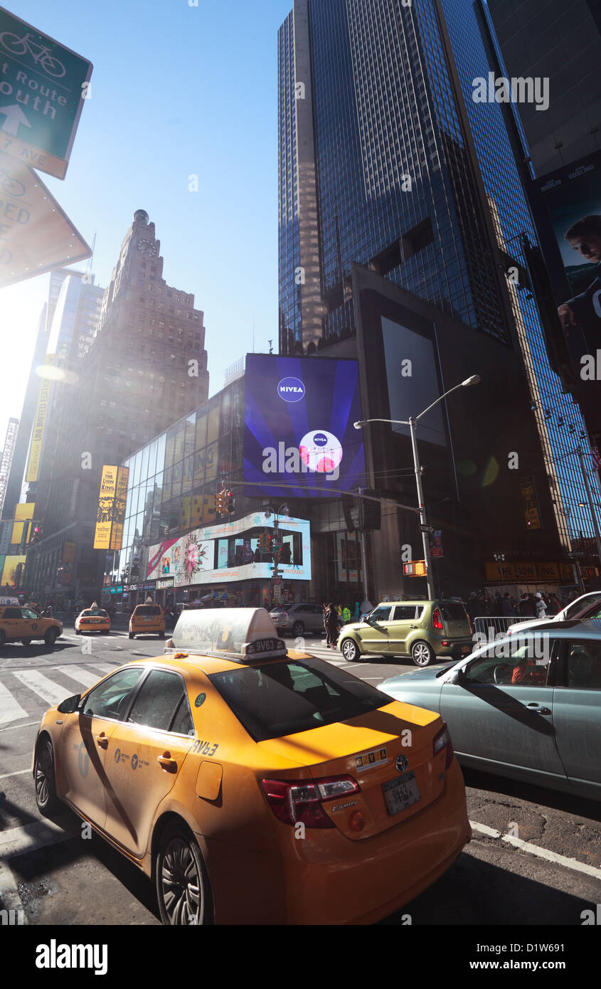 Taxi cab in Manhattan, New York Stock Photo - Alamy