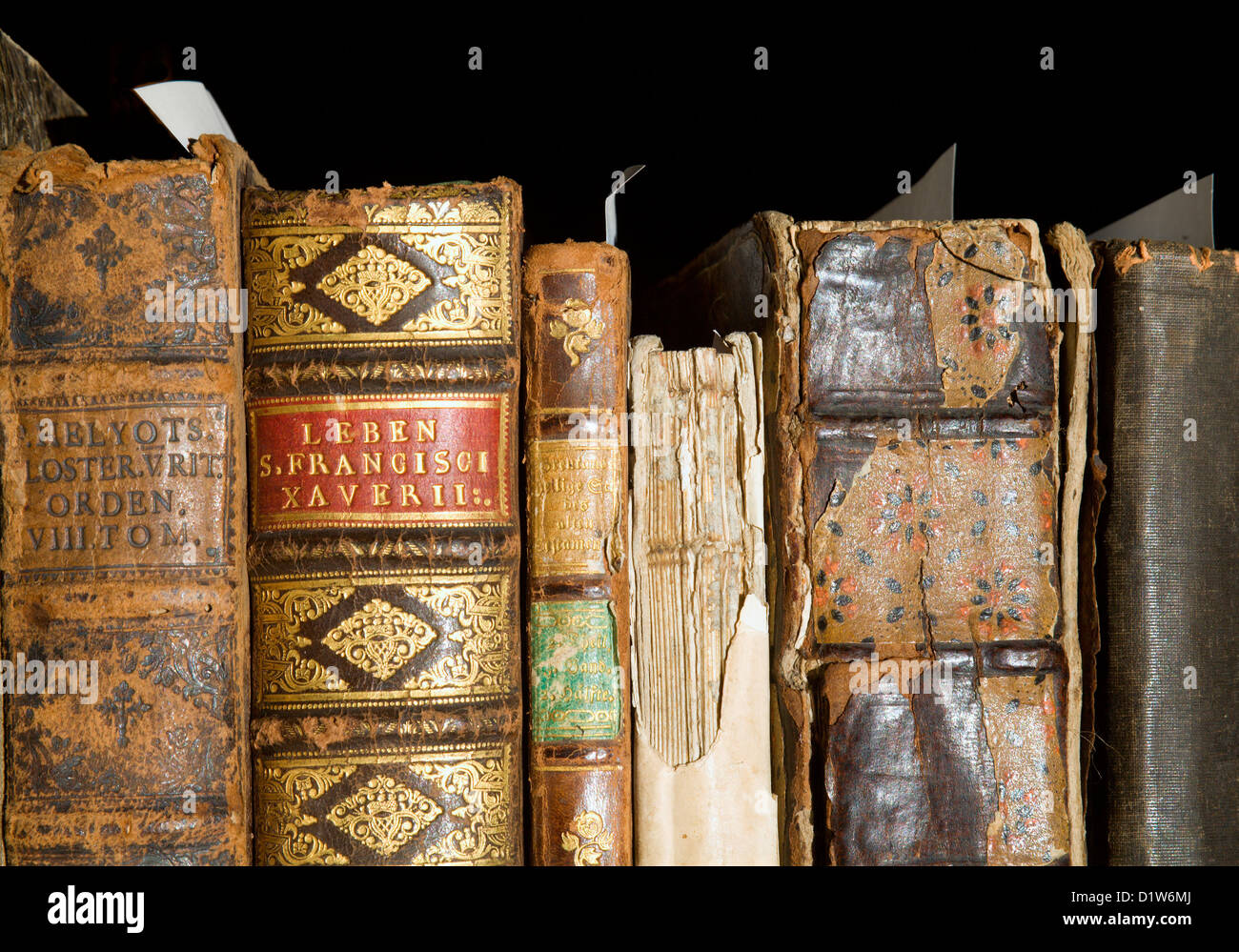 old books Stock Photo - Alamy
