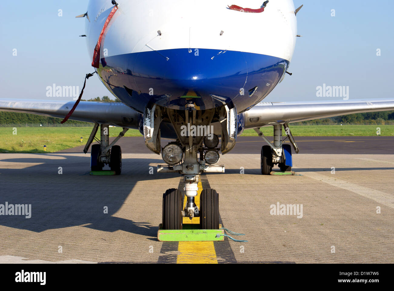 EMBRAER EMB RJ 145 G-EMBJ Stock Photo - Alamy