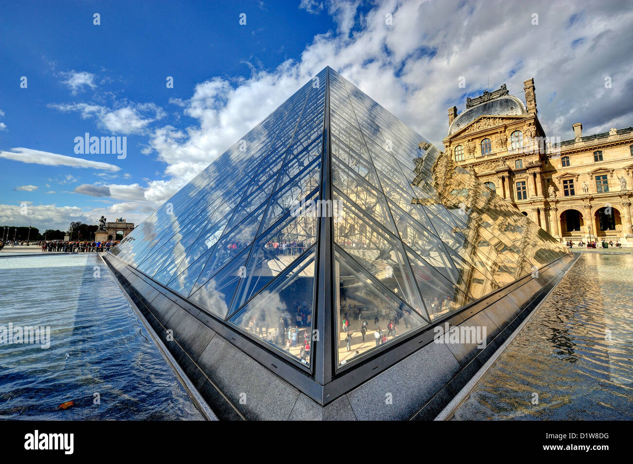 Pyramid louvre reflections hi-res stock photography and images - Alamy
