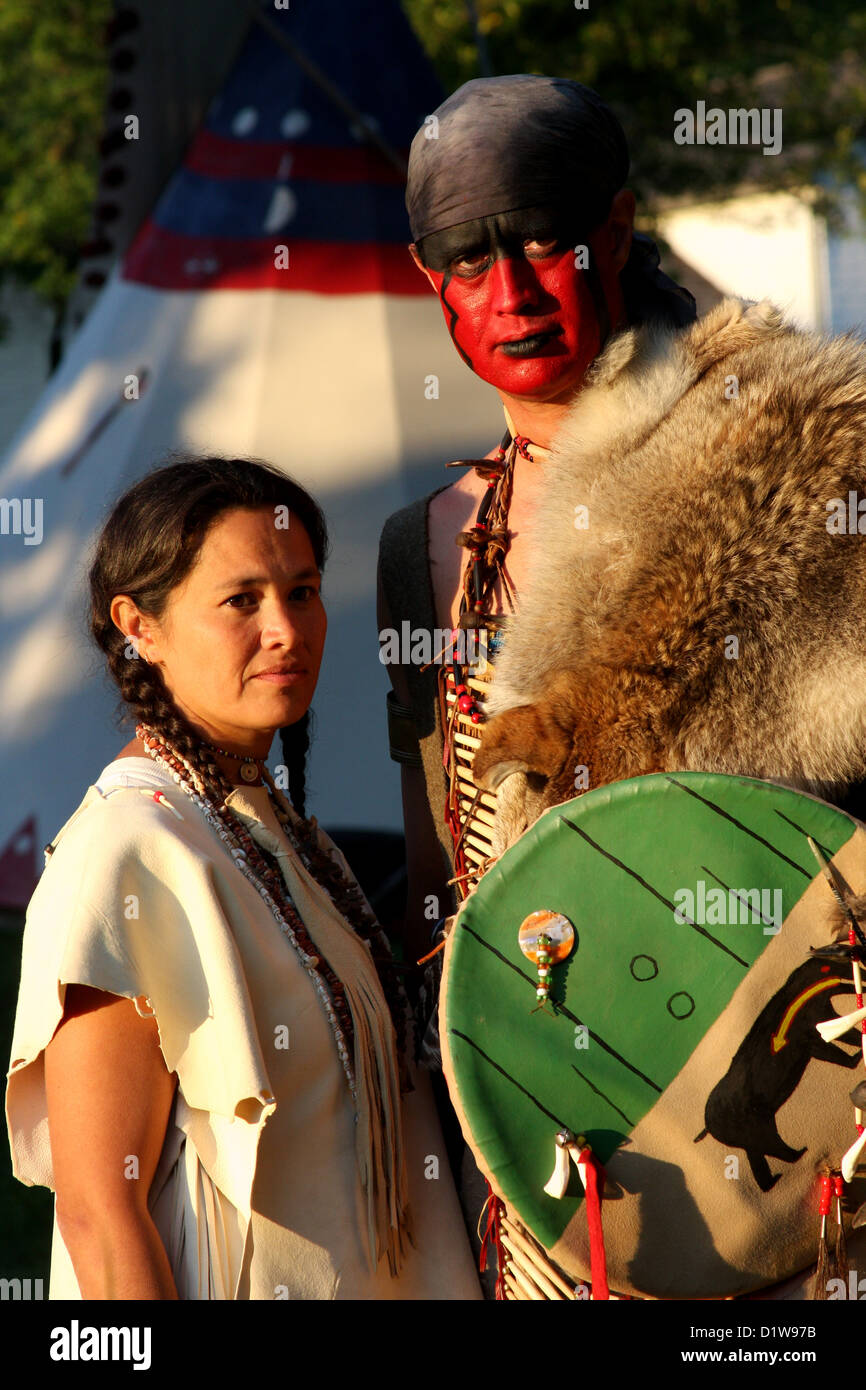 A Native American Indian Lakota Sioux couple Stock Photo - Alamy